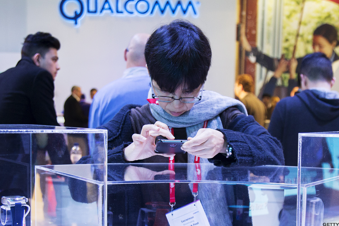 Broadcom Eyes Boardroom War If Qualcomm Rejects Its Bid - TheStreet