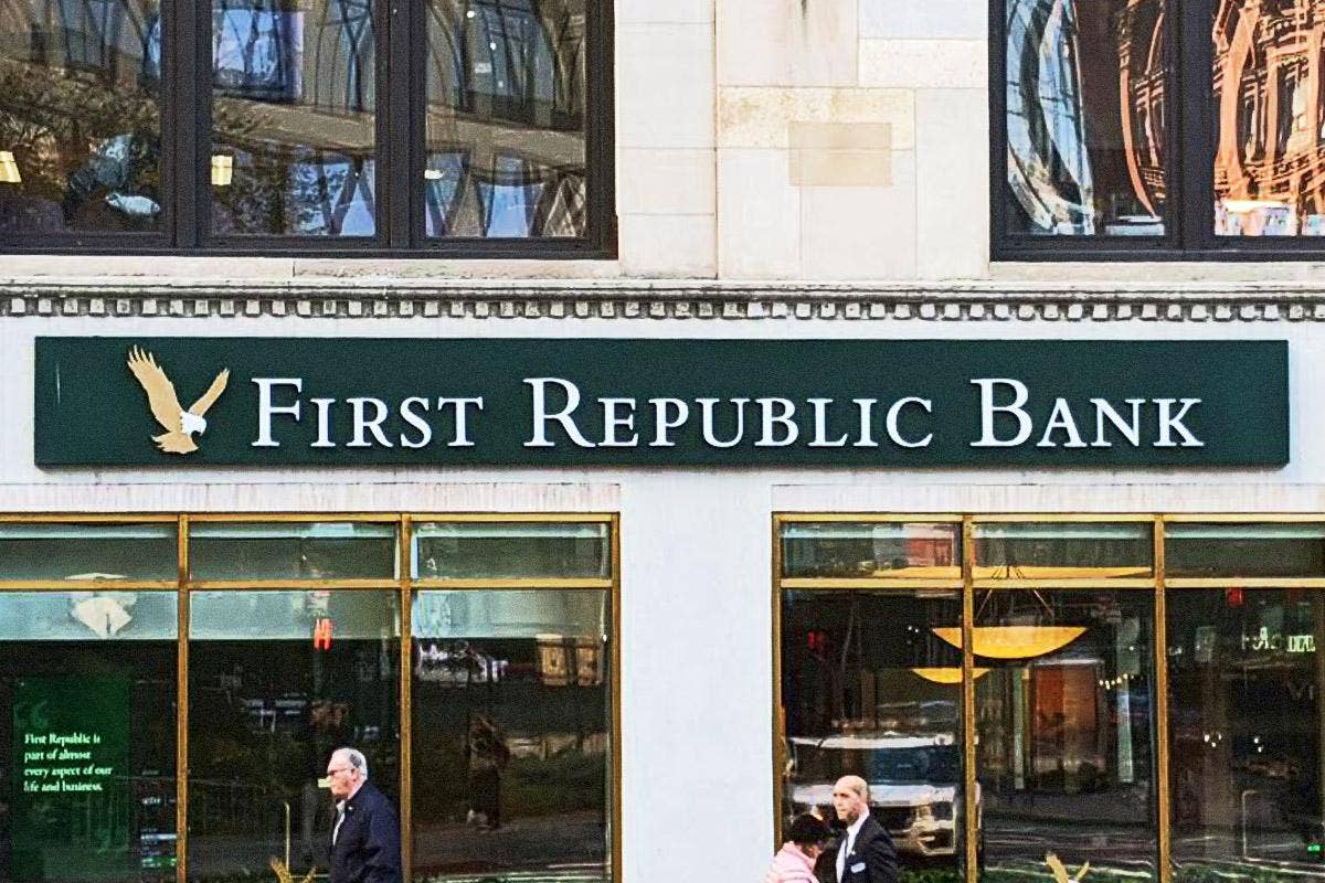First Republic Bank: Top Executives Sold $12 Million in Shares Months ...