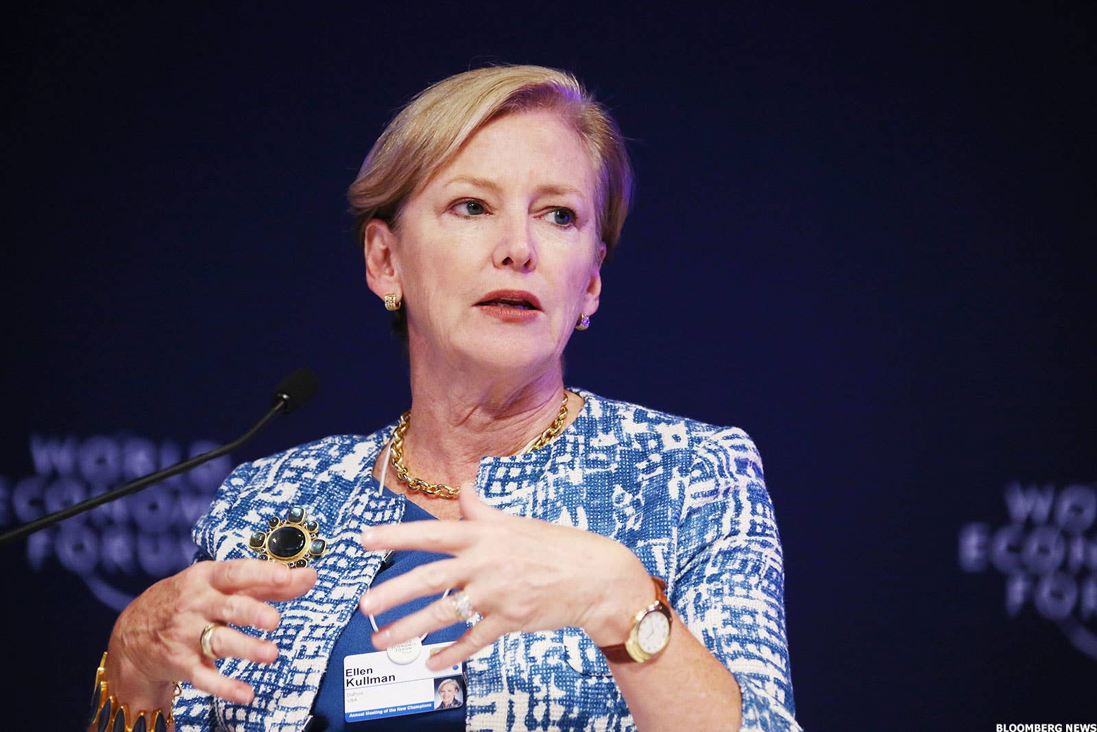 DuPont (DD) CEO Takes Leave After Peltz Proxy Fight Fails - TheStreet