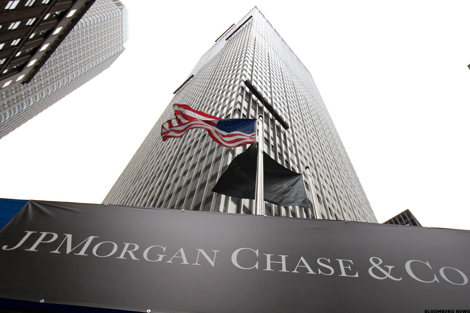 JPMorgan Avoids $6 Billion in Mortgage Liabilities With WaMu Settlement ...