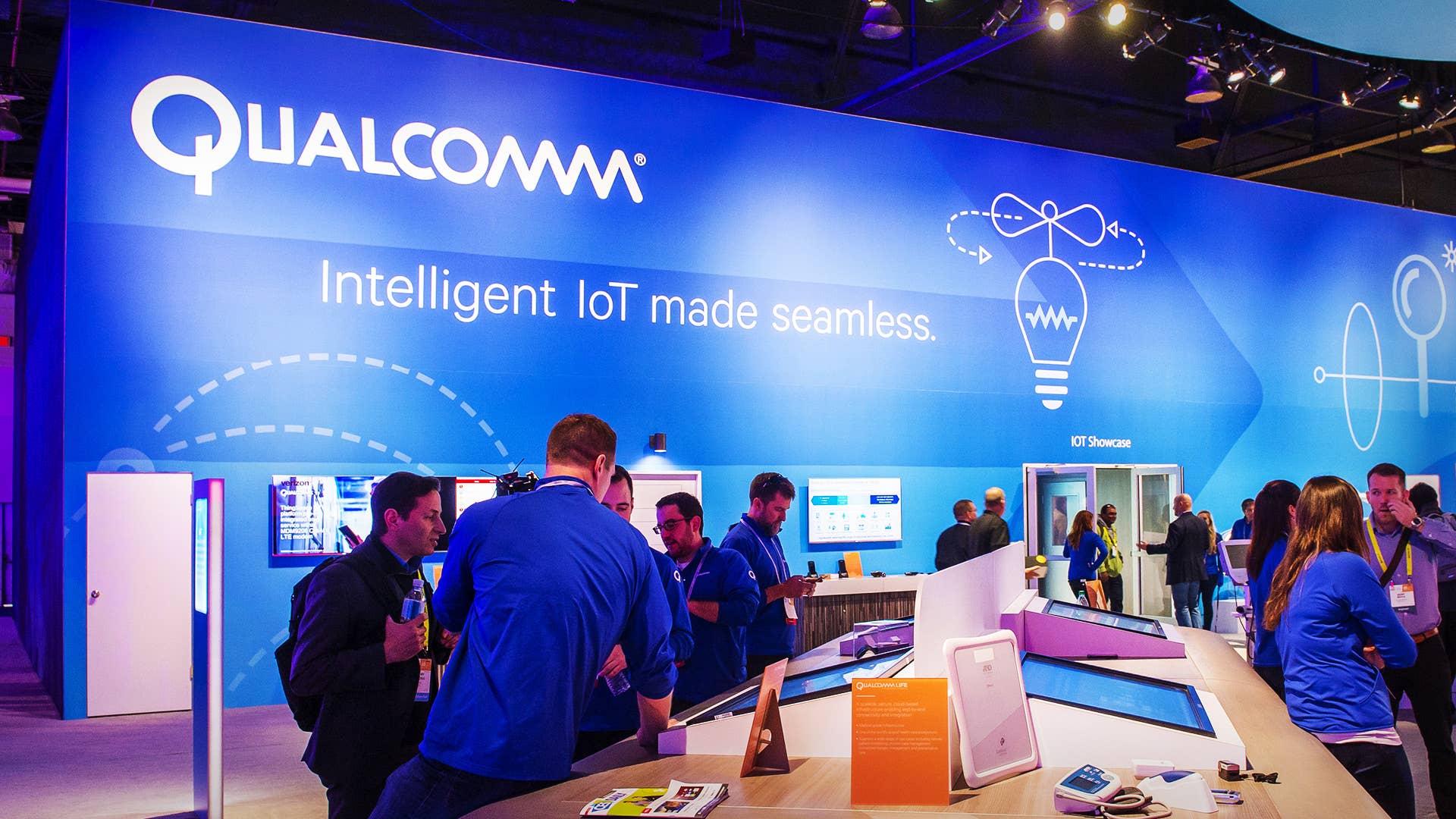 Analysts reset Qualcomm stock price target, send warning - TheStreet