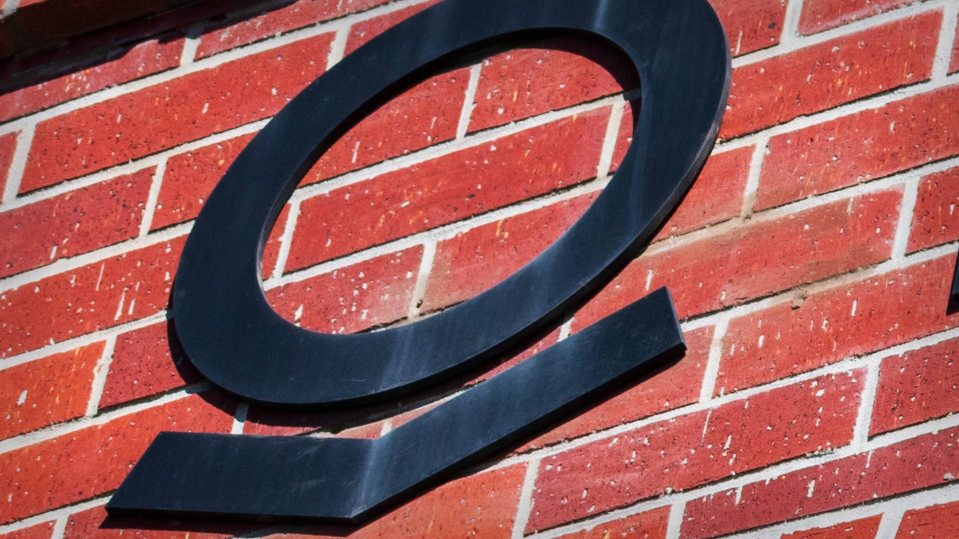 Palantir Ends First Day Trading at $9.50 - TheStreet
