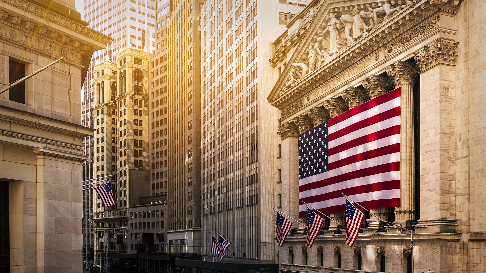 Top Wall Street analyst issues stark warning for stocks - TheStreet