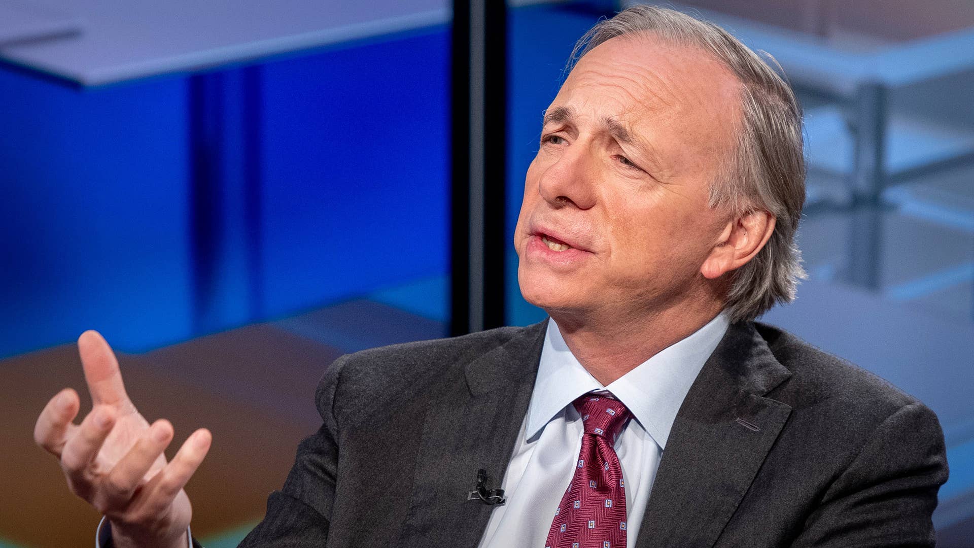 Billionaire Investor Doubles Down on Holding Cash vs. Investing in ...