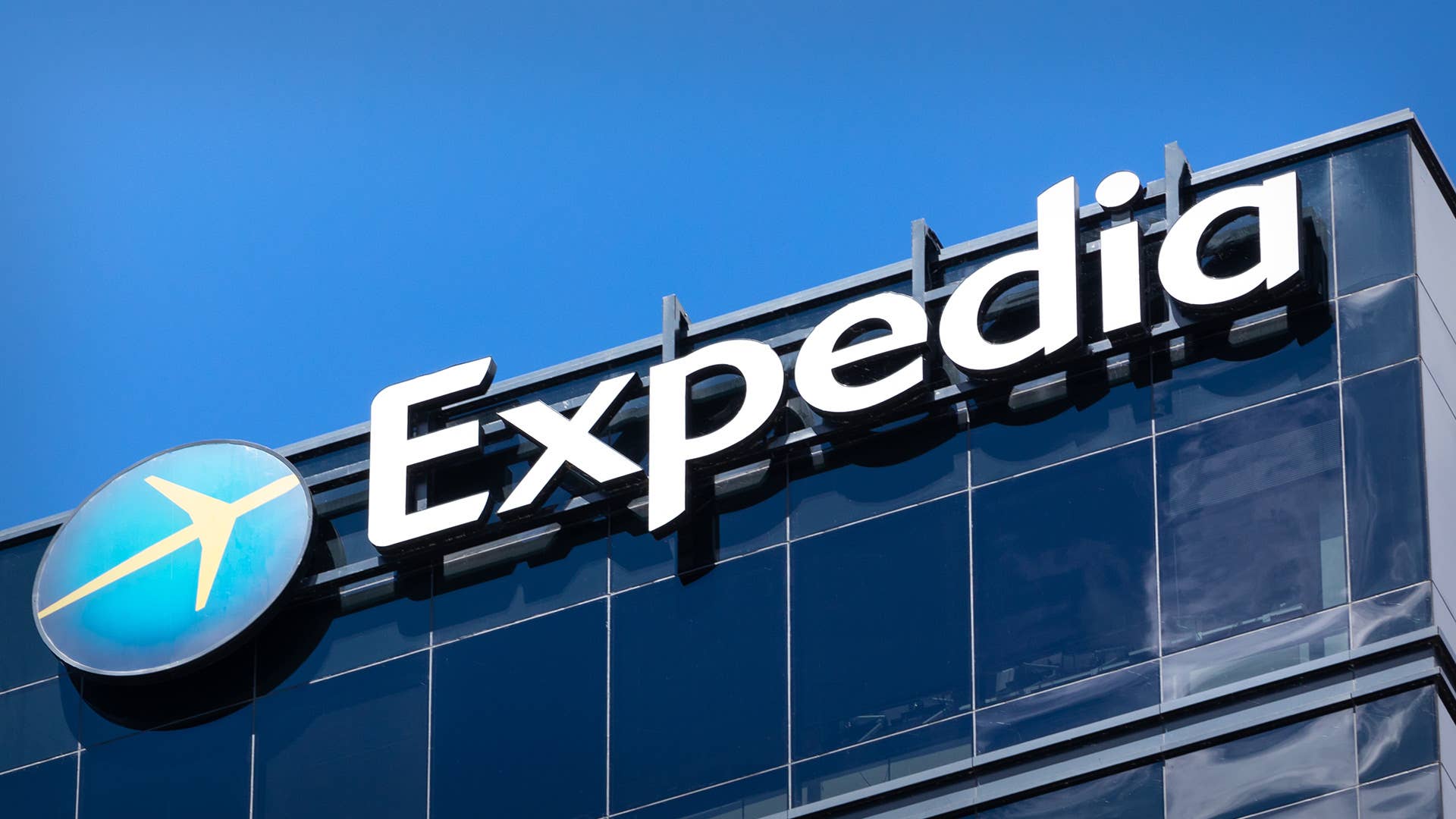 Expedia Falls as UBS Downgrades on Travel Demand Concerns - TheStreet