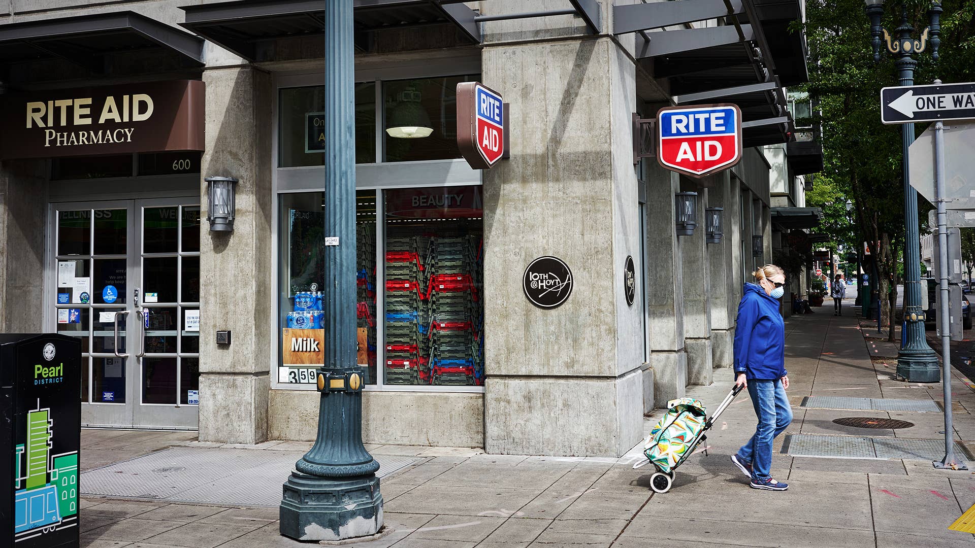 135-year-old pharmacy shuts down all its stores - TheStreet