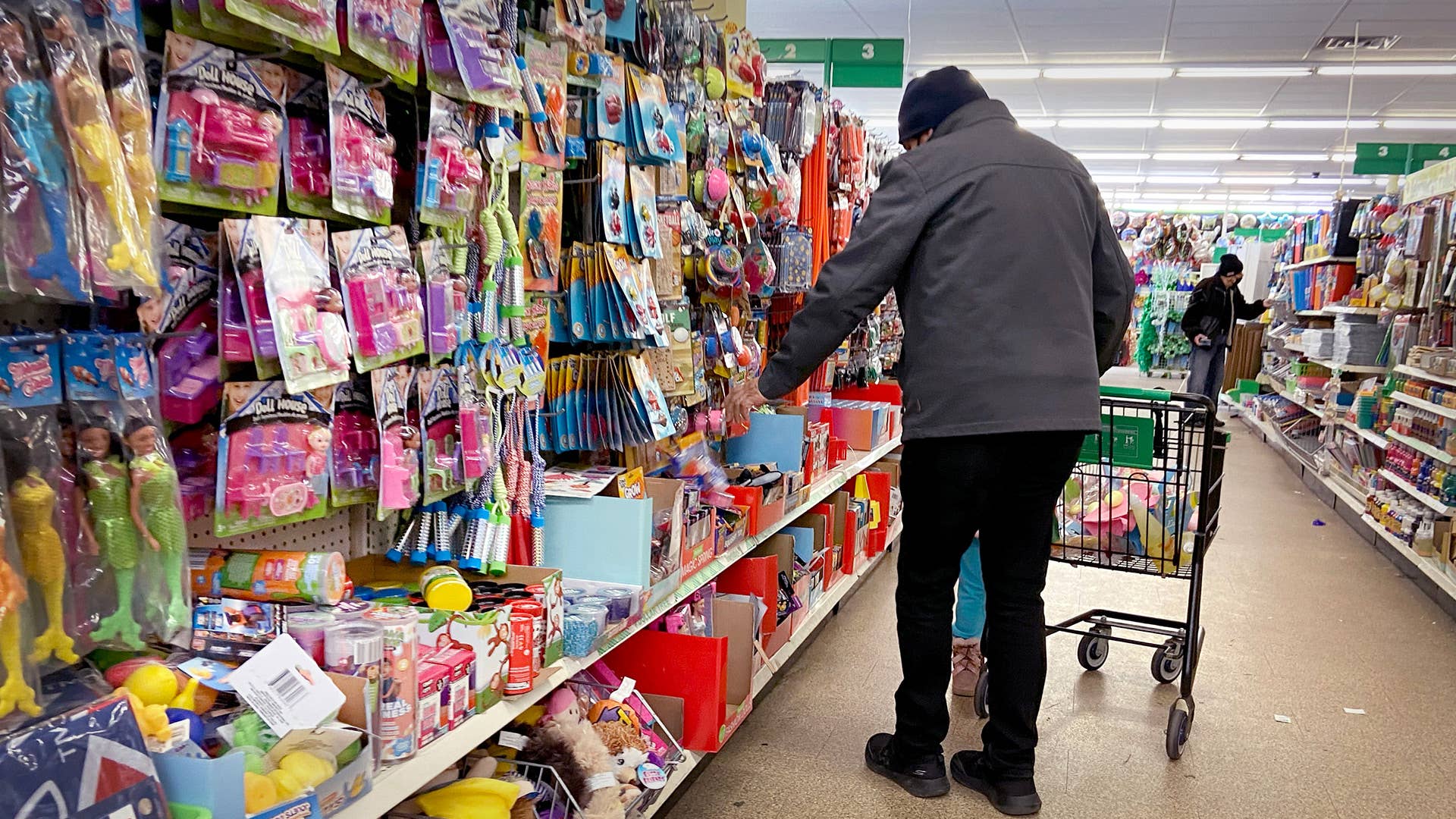 Discount retailer closes suddenly for shocking reason - TheStreet
