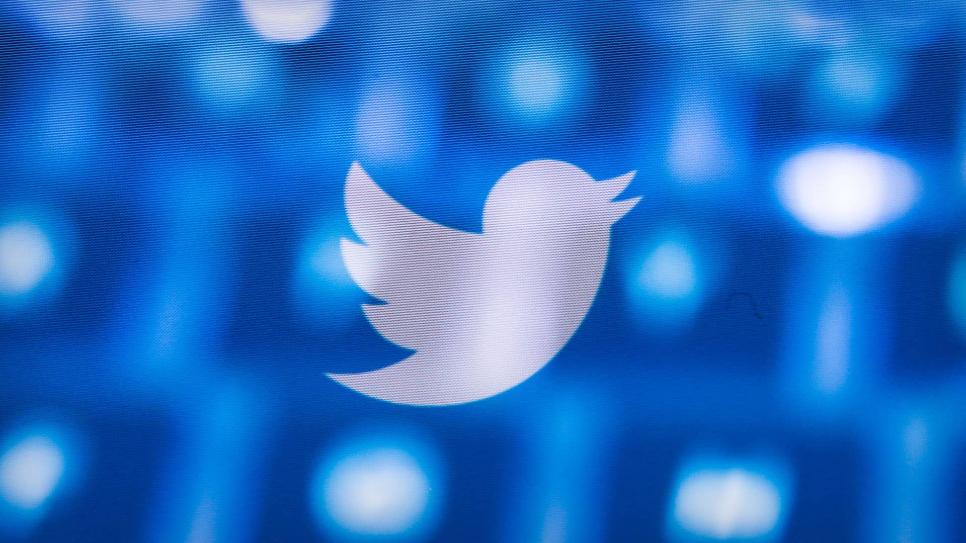 Twitter Stock Jumps As Board Recommends $44 Billion Musk Takeover ...