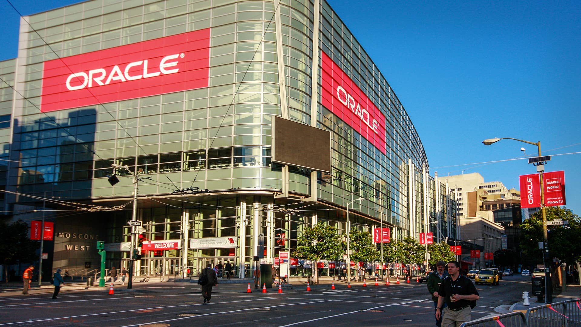 Oracle slips on reports of unexpected debt plan - TheStreet
