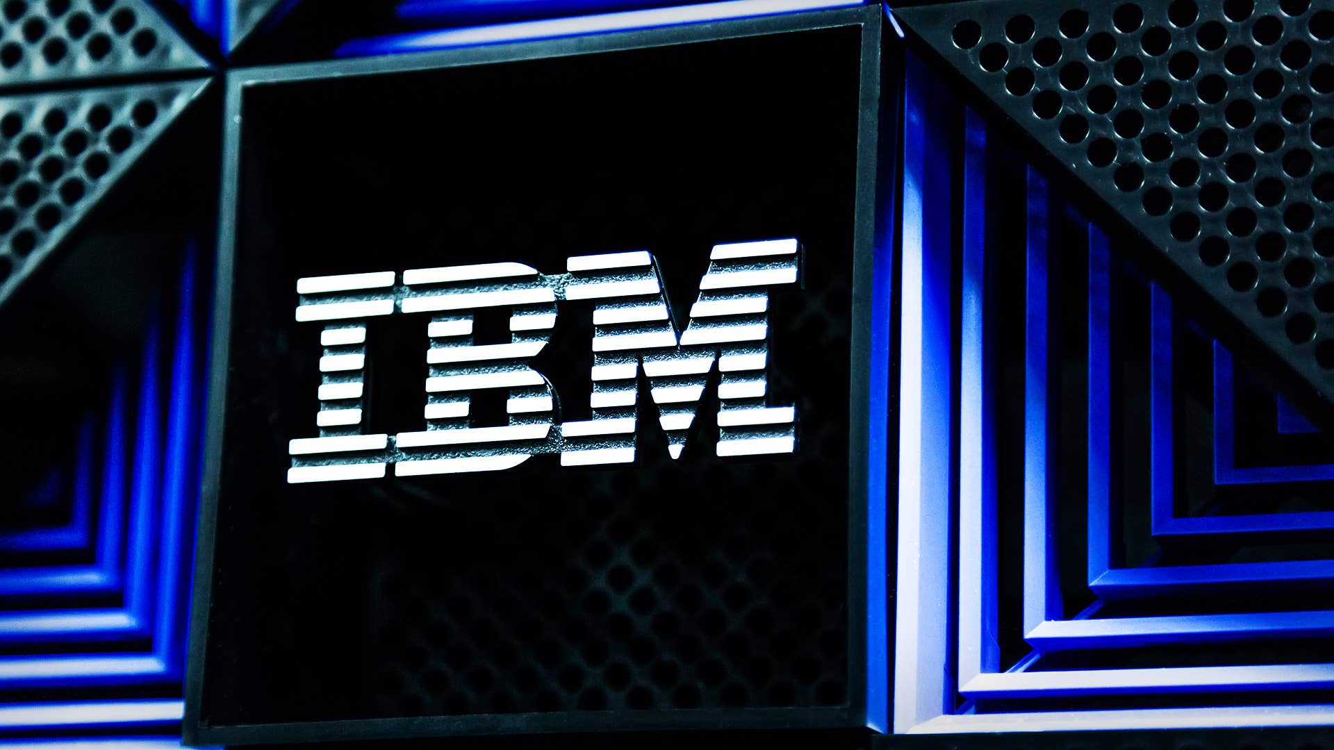 Analysts revamp IBM stock price target after AI-fueled new high - TheStreet