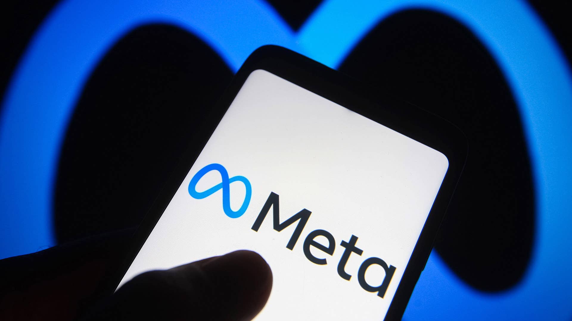 Meta Soars, Reclaims $500 Billion, As Street Embraces Zuckerberg ...