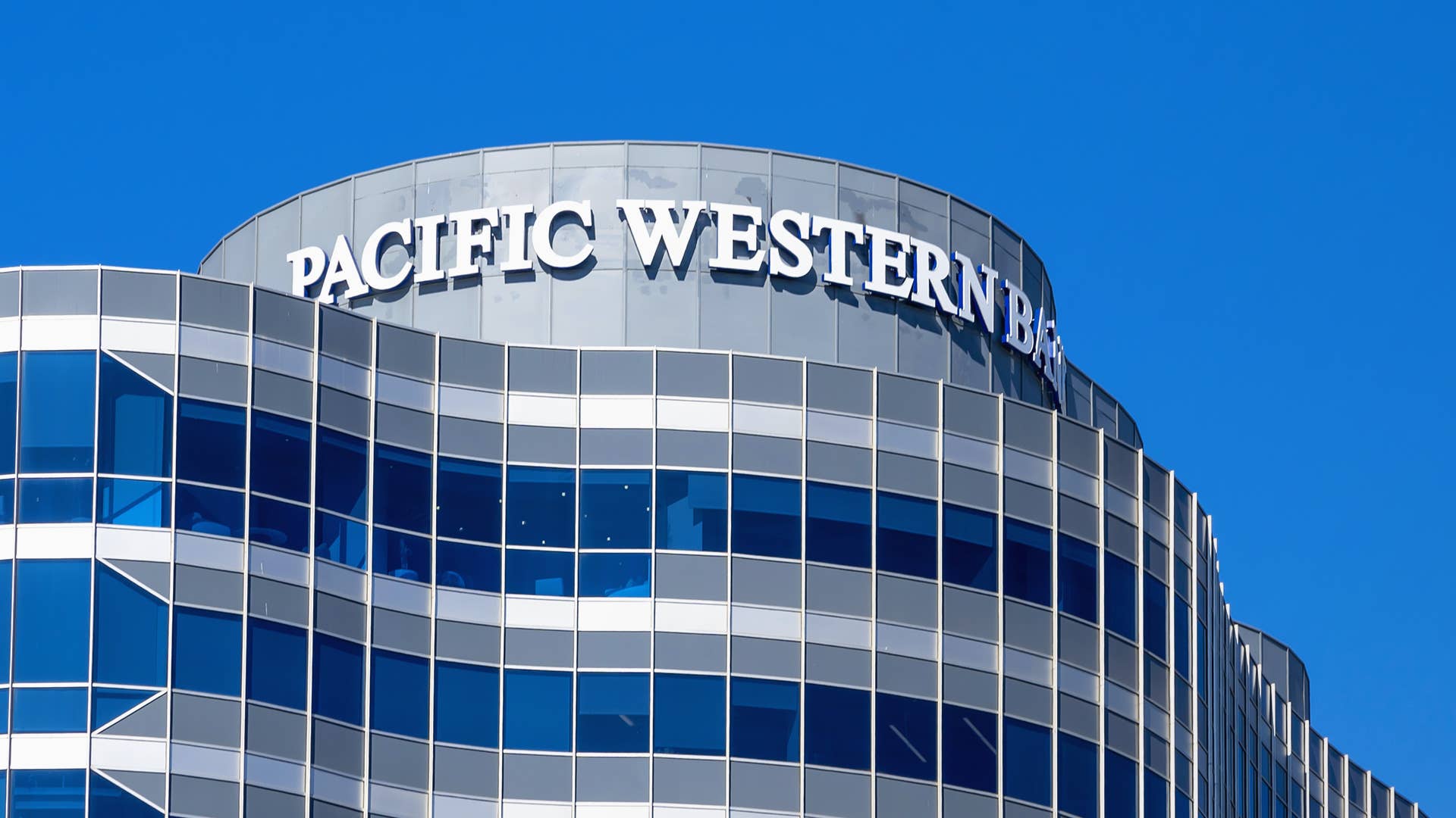 PacWest Stock Higher After Slashing Dividend, Says Business 'Sound ...