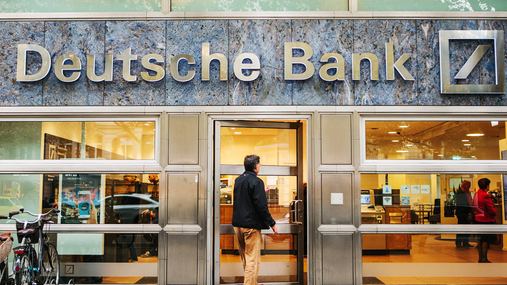 Deutsche Bank signals $30B risk to private credit - TheStreet