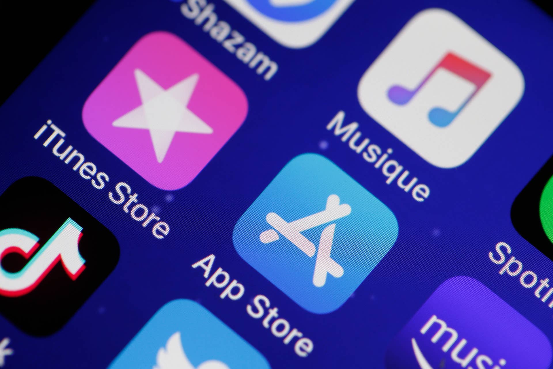 It's time to update your iPhone: Here's what's new with iOS 17.4 ...