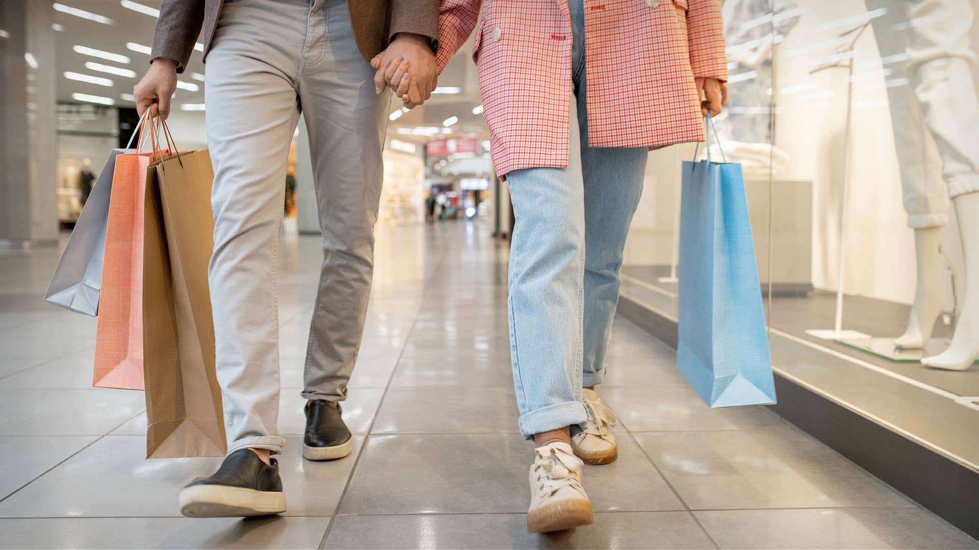Bankrupt retail chain makes major comeback, reopens new stores - TheStreet