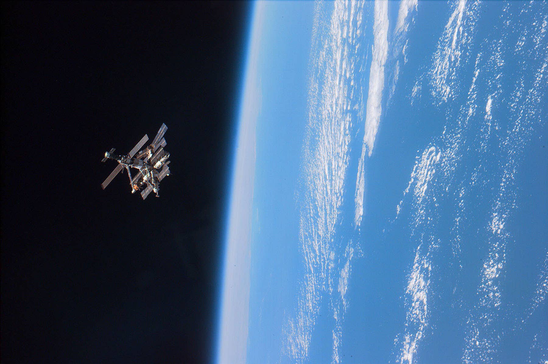 In 2026, you'll be able to pay $164,000 to ride a balloon to space ...