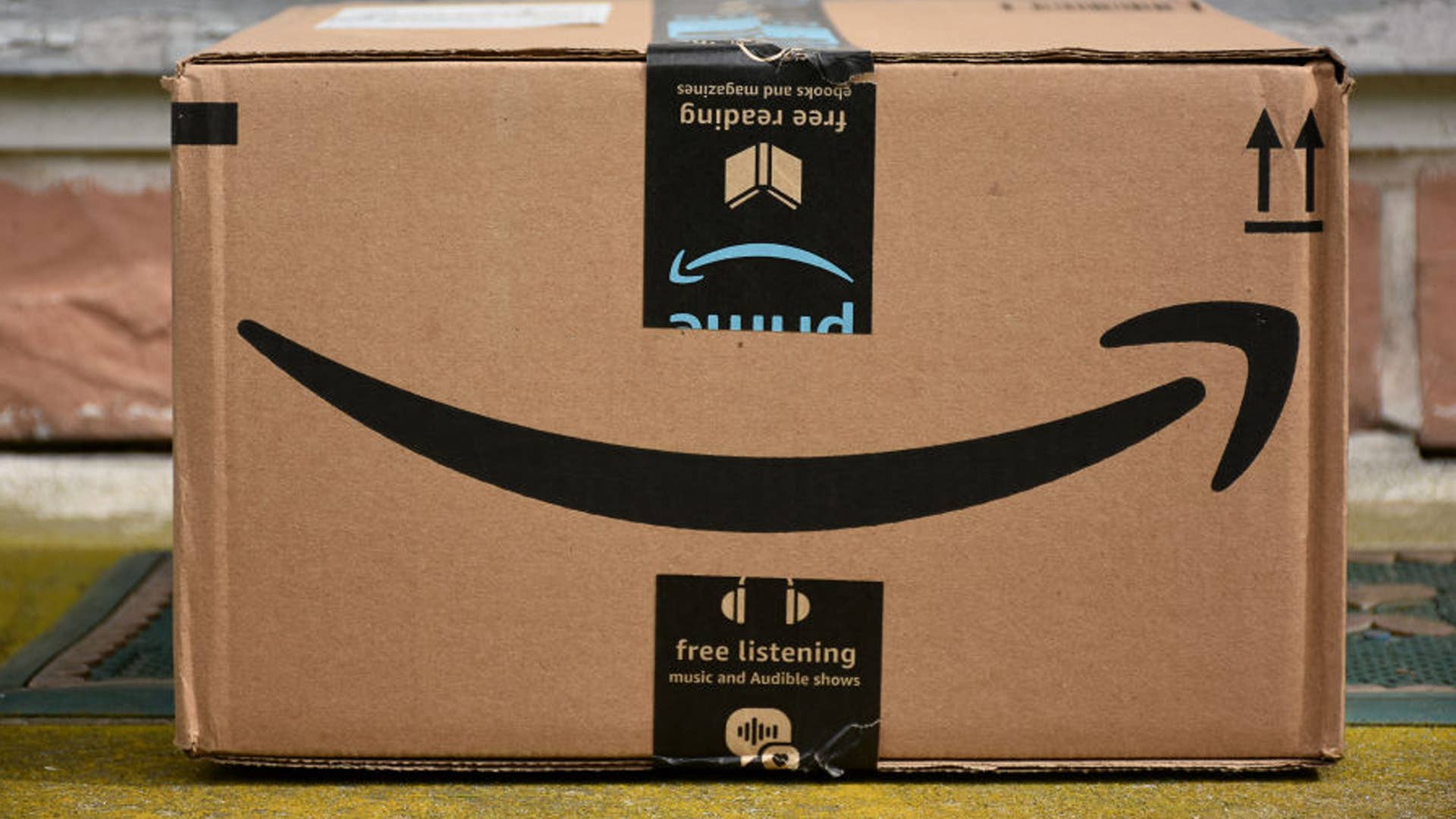 Amazon is selling a $1,400 laptop for $350 - TheStreet