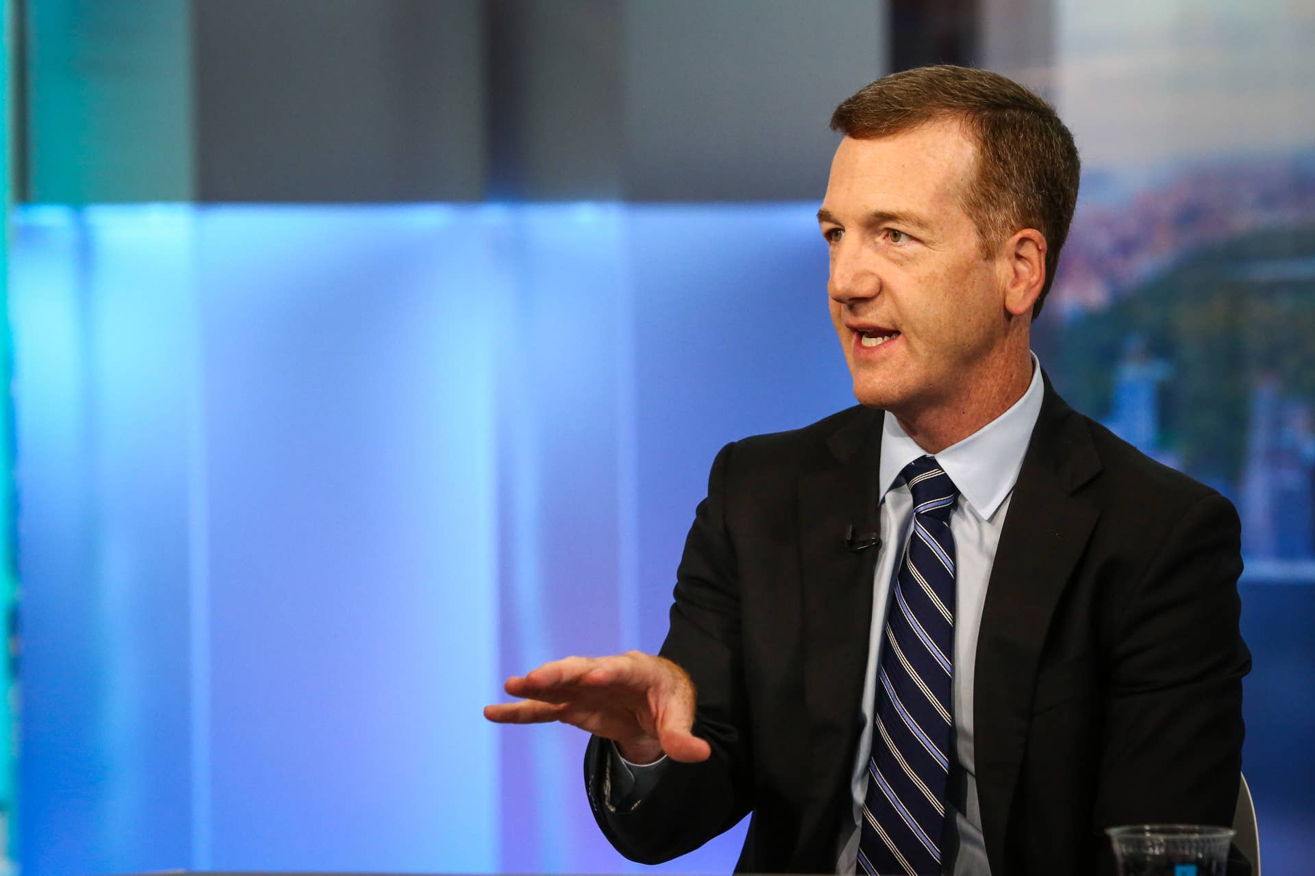 Top Wall Street analyst issues stark warning for stocks - TheStreet