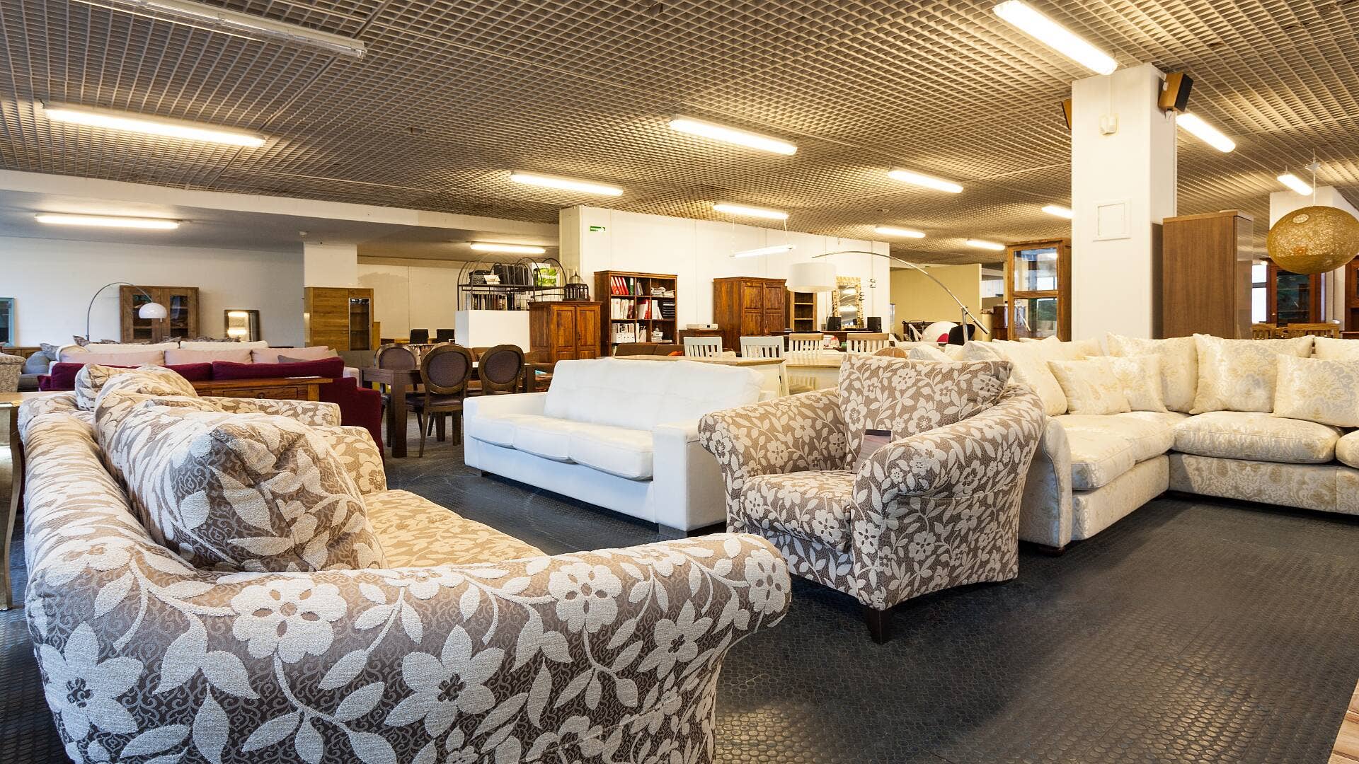 39-year-old furniture retail chain closes down, no bankruptcy - TheStreet