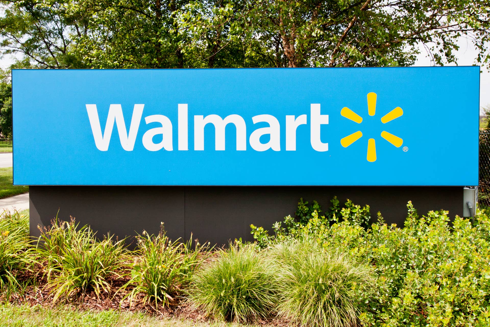 Walmart's $570 4-piece patio set is on sale for $399 - TheStreet