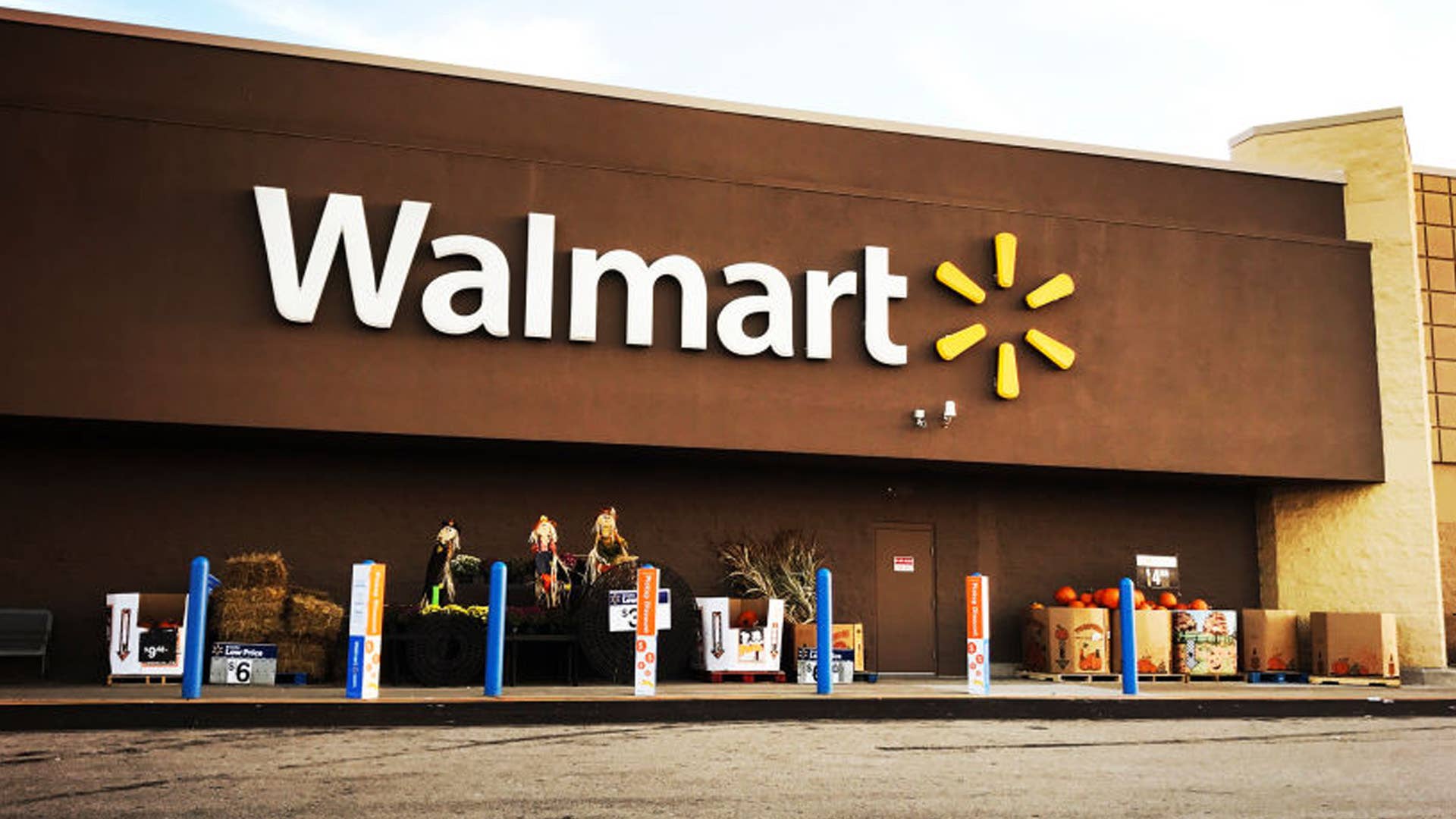 Walmart is selling a $330 coffee table for $110 - TheStreet