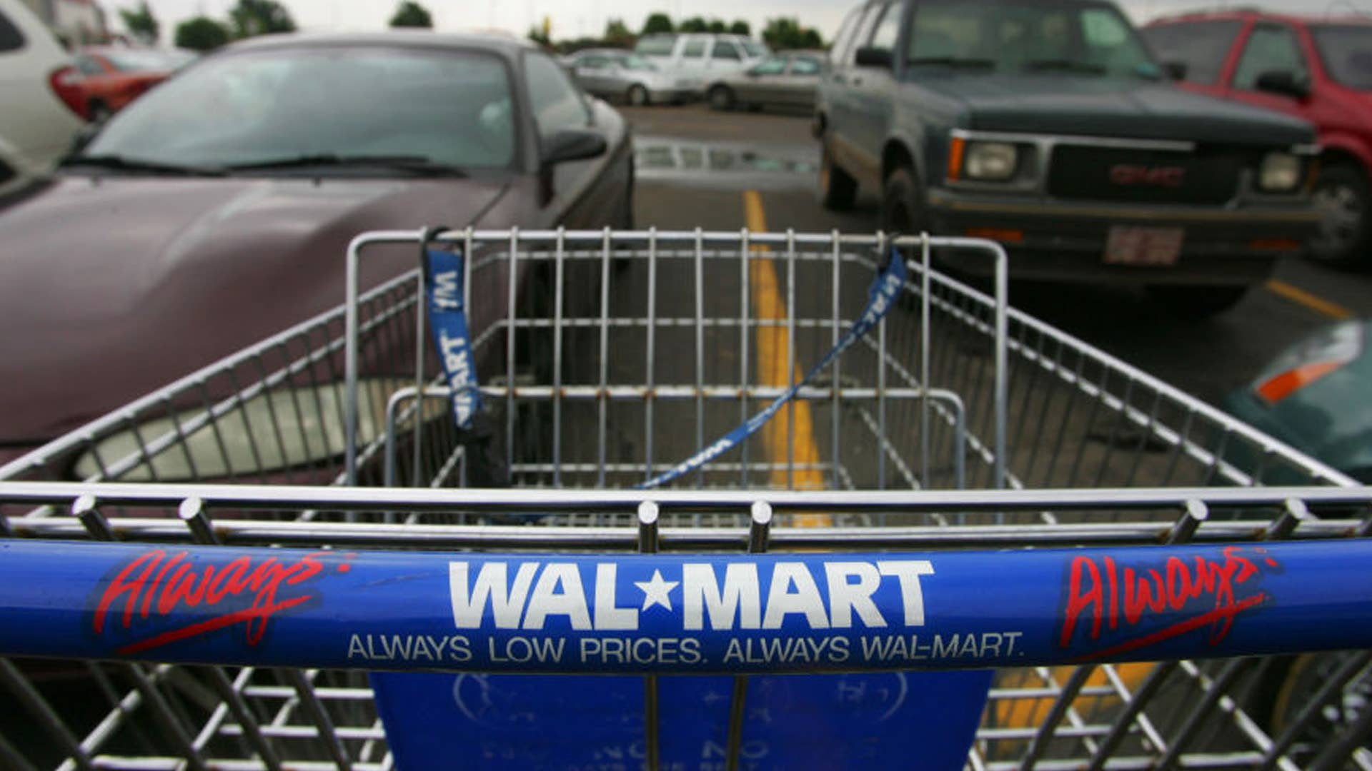 Walmart is selling a $120 touch-free trash can for only $56 - TheStreet