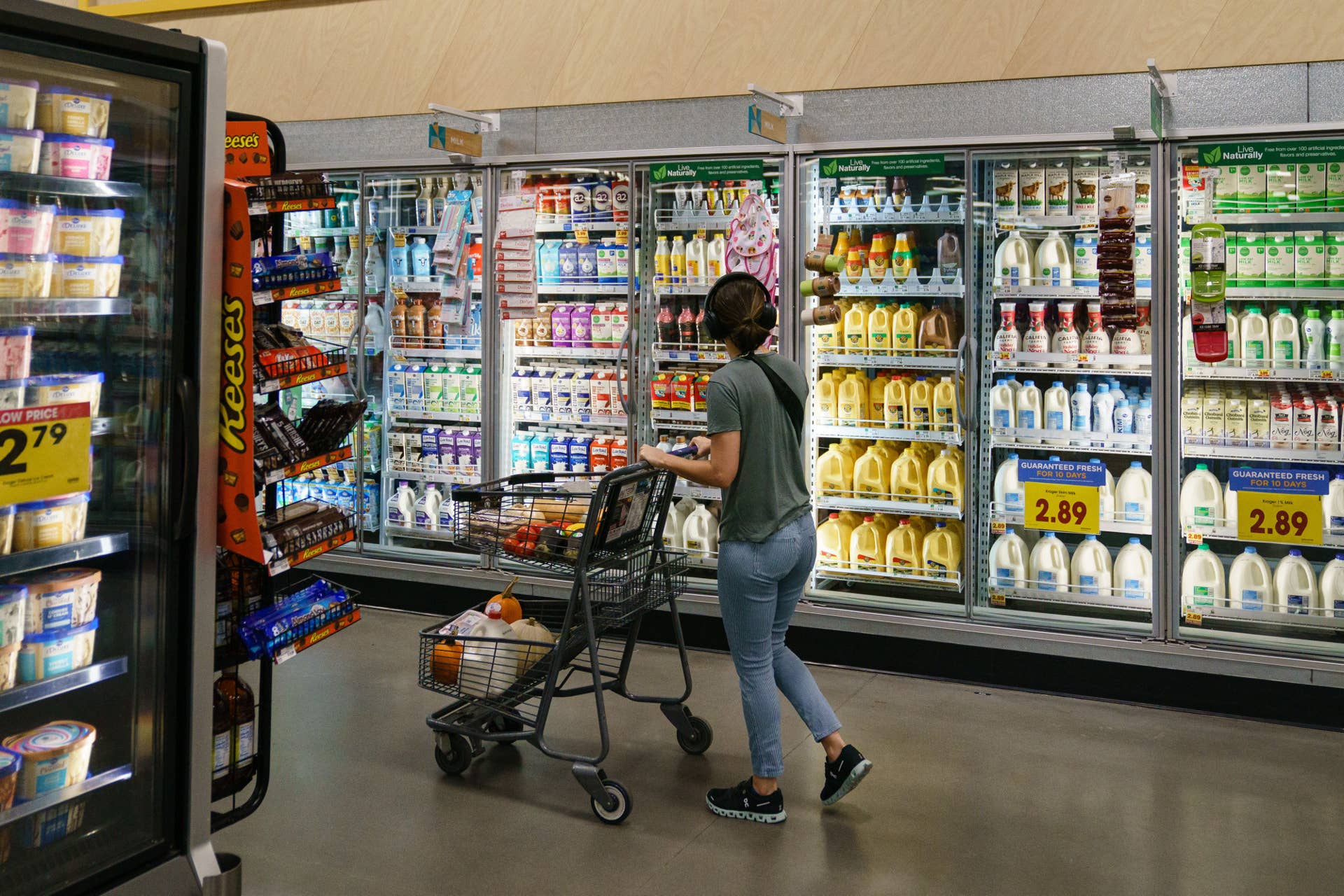 Kroger has alarming plans for digital price tags, lawmakers say - TheStreet