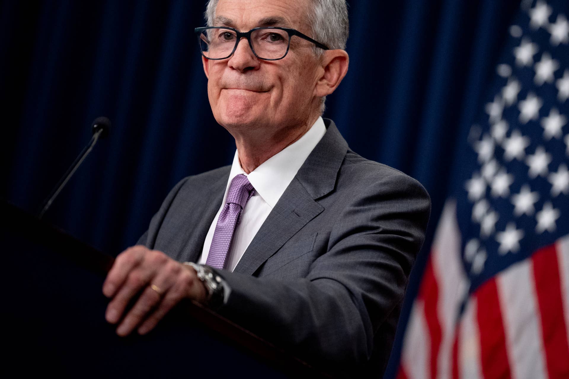 Mortgage rates make a huge move as bonds surge - TheStreet