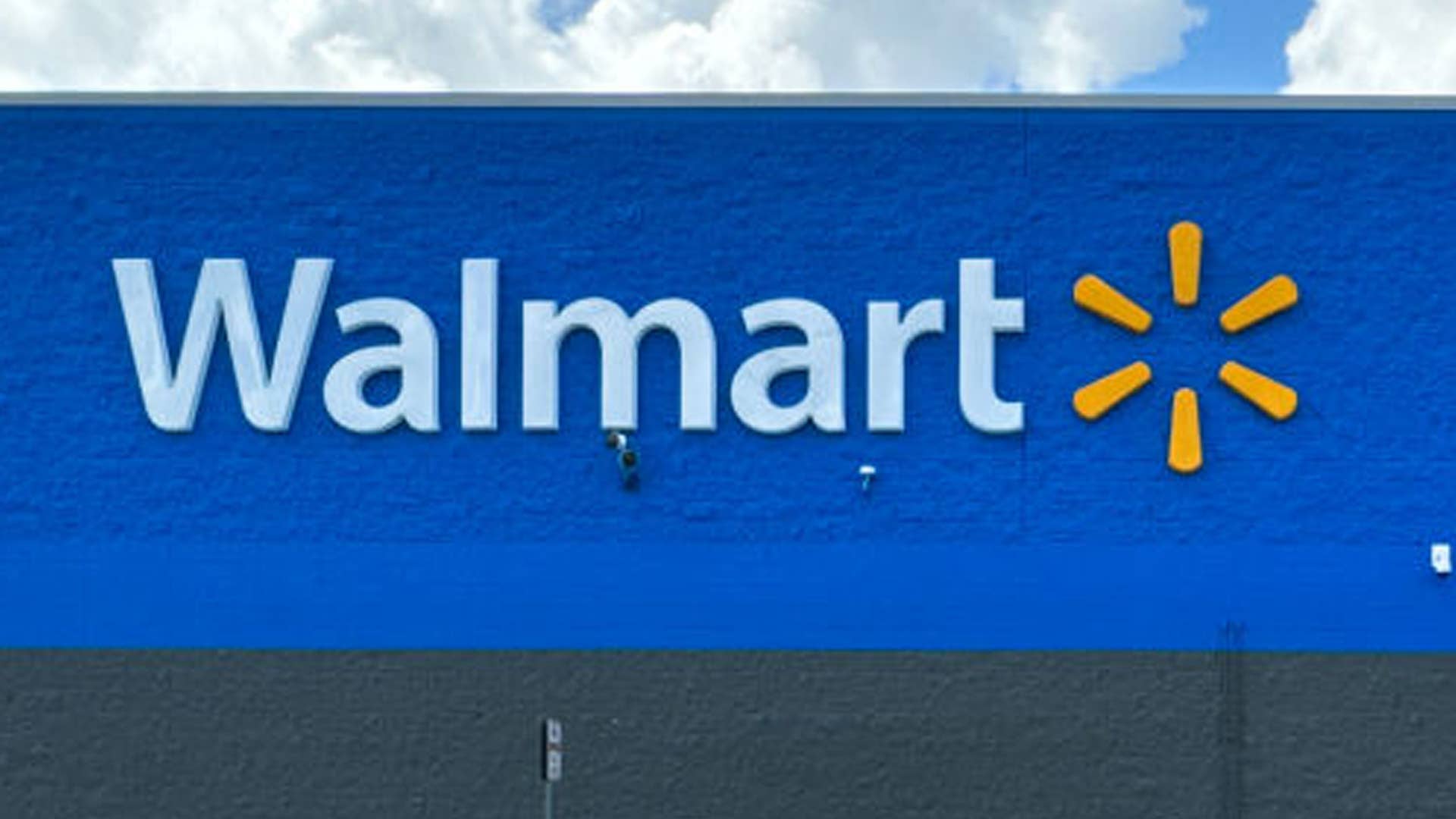 Walmart is selling a $50 portable fan for $22 - TheStreet