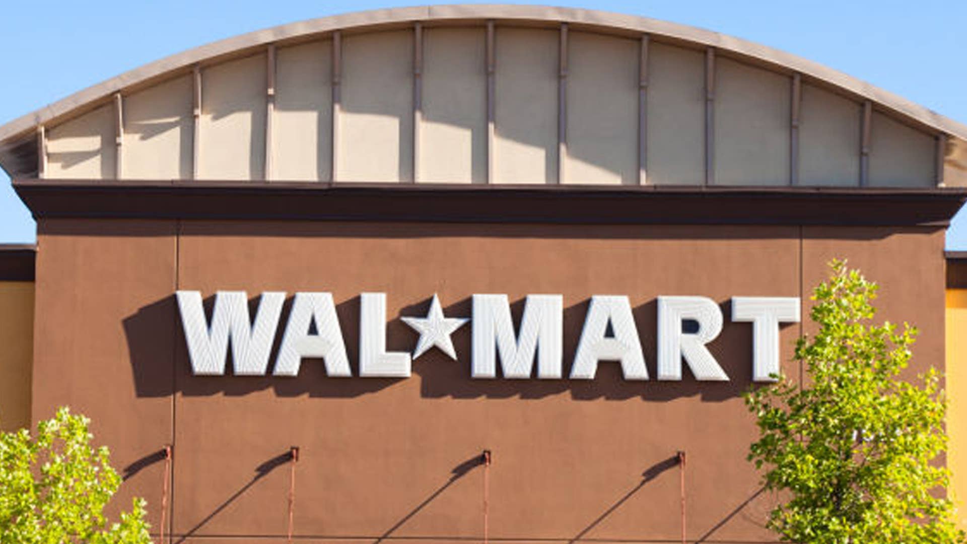 Walmart is selling a $50 lounge set for just $23 - TheStreet