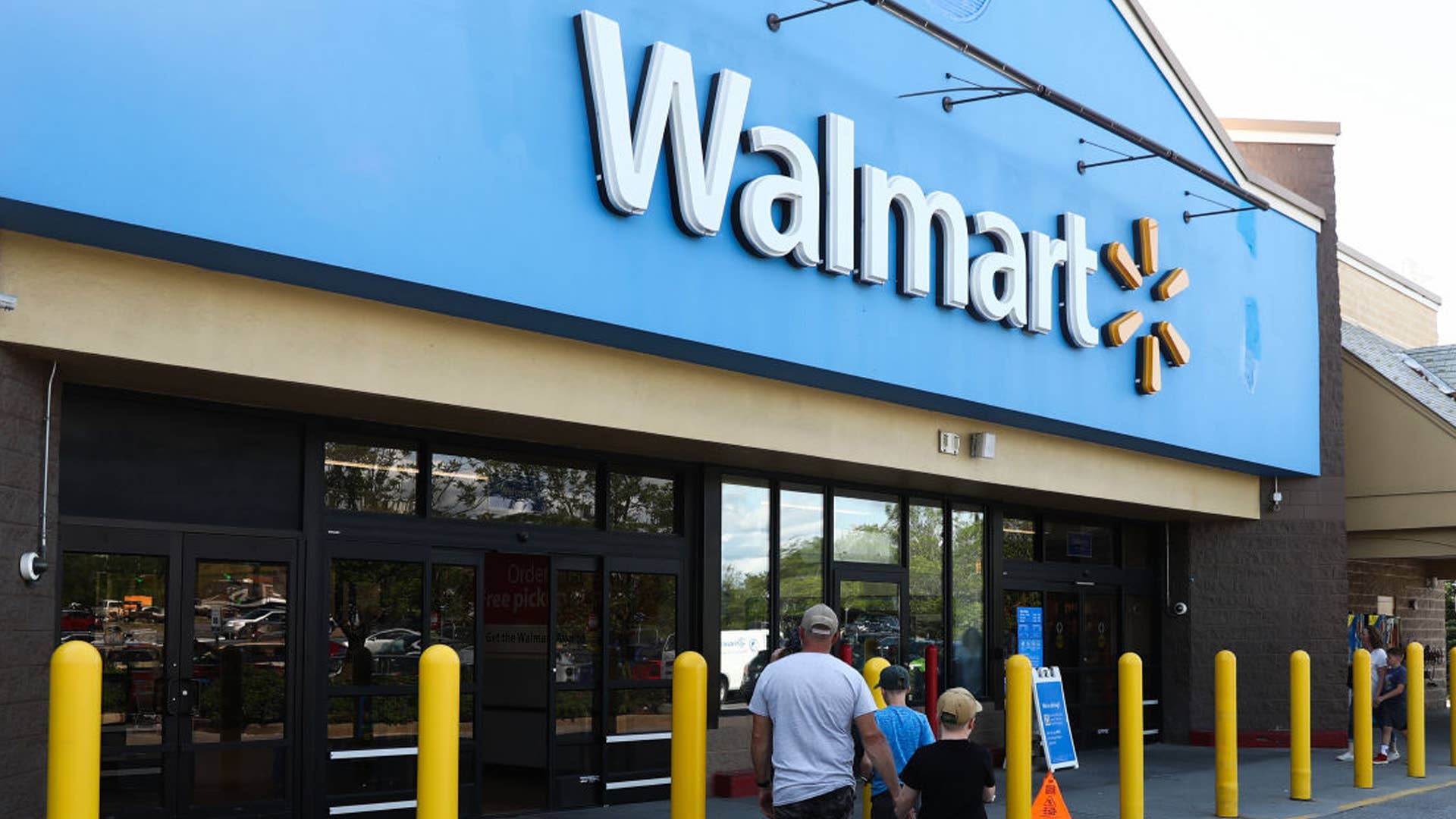 Walmart is selling an $1,150 wicker patio set for only $420 - TheStreet