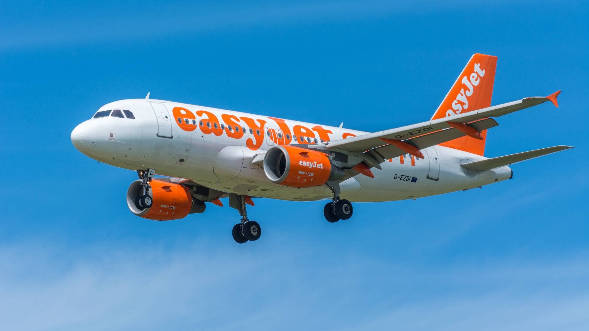 Low-cost airline turns flight around over common tech item in passenger ...
