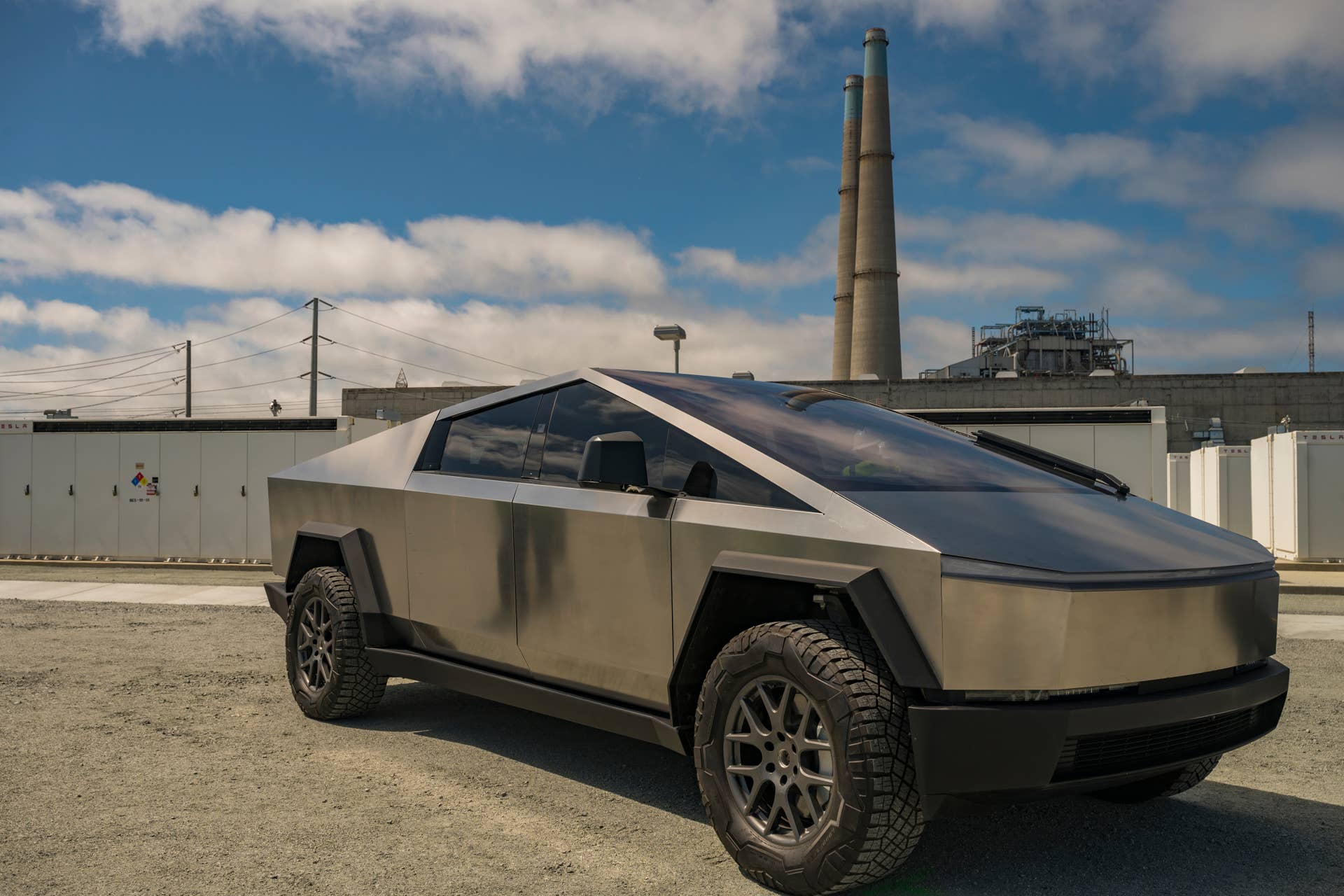 One of Tesla's foremost bears issues bold challenge to CEO Musk - TheStreet
