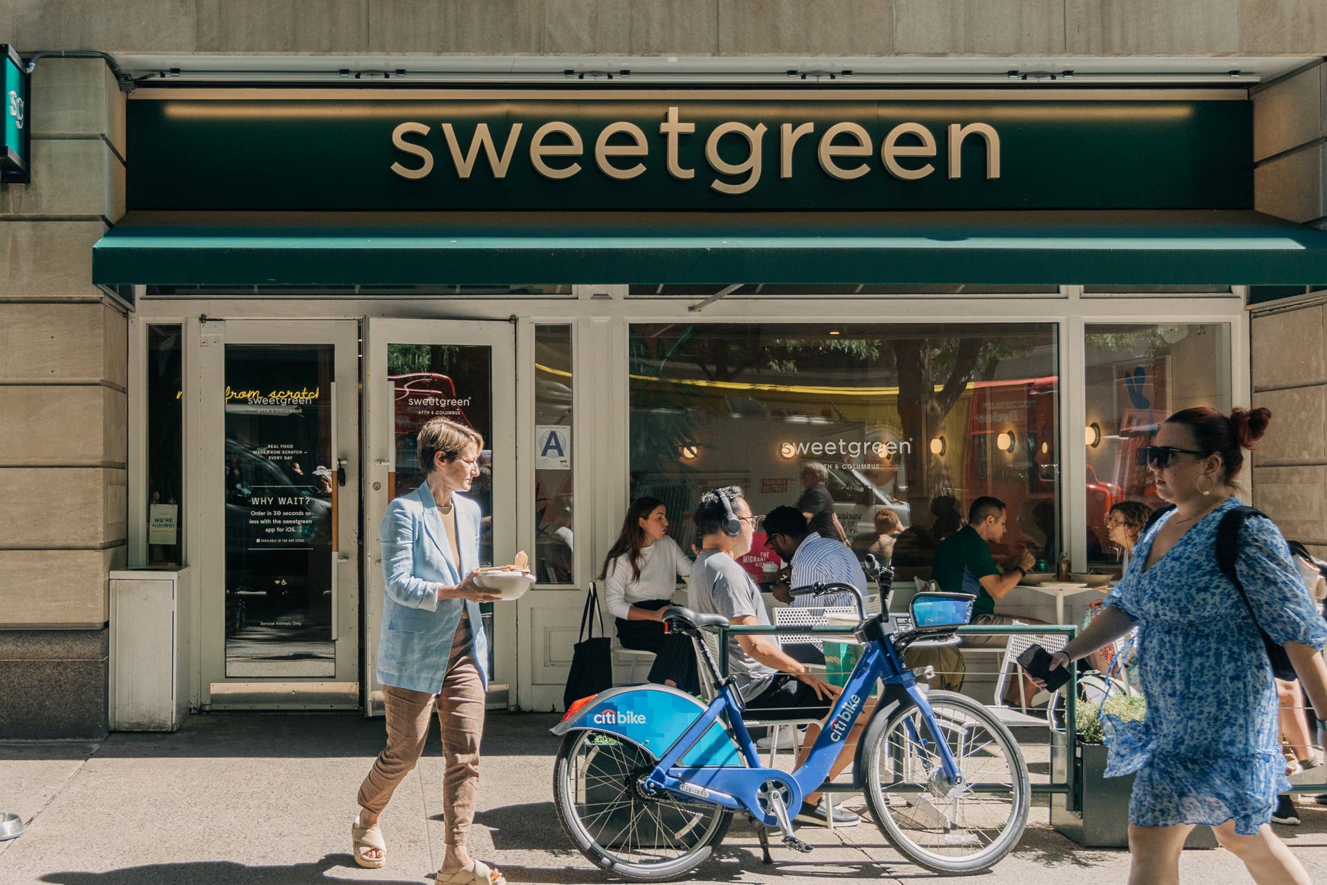 Salad chain sweetgreen is making big changes to its menu to win back ...