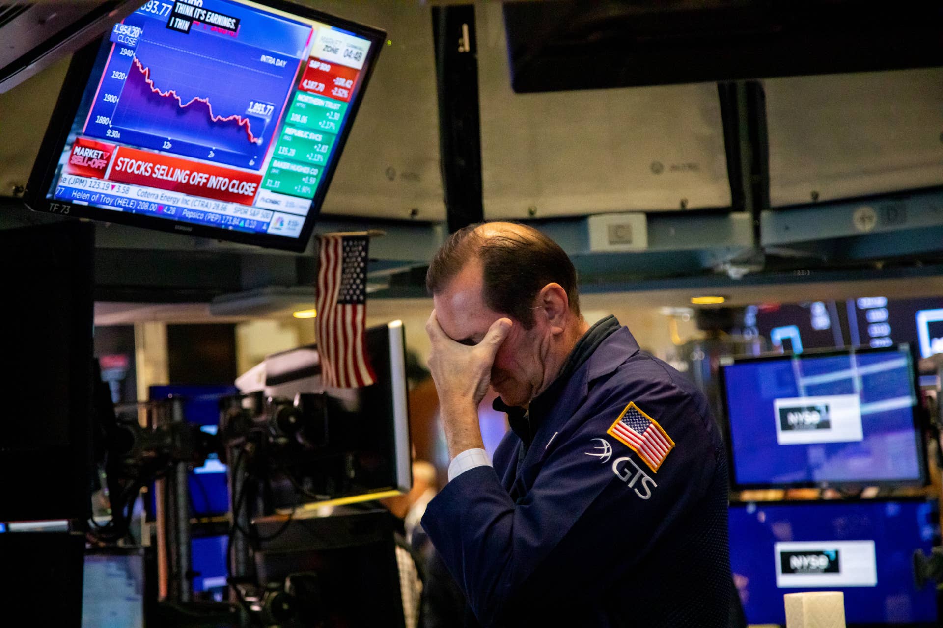 Treasury secretary's words throw stock market much-needed lifeline ...