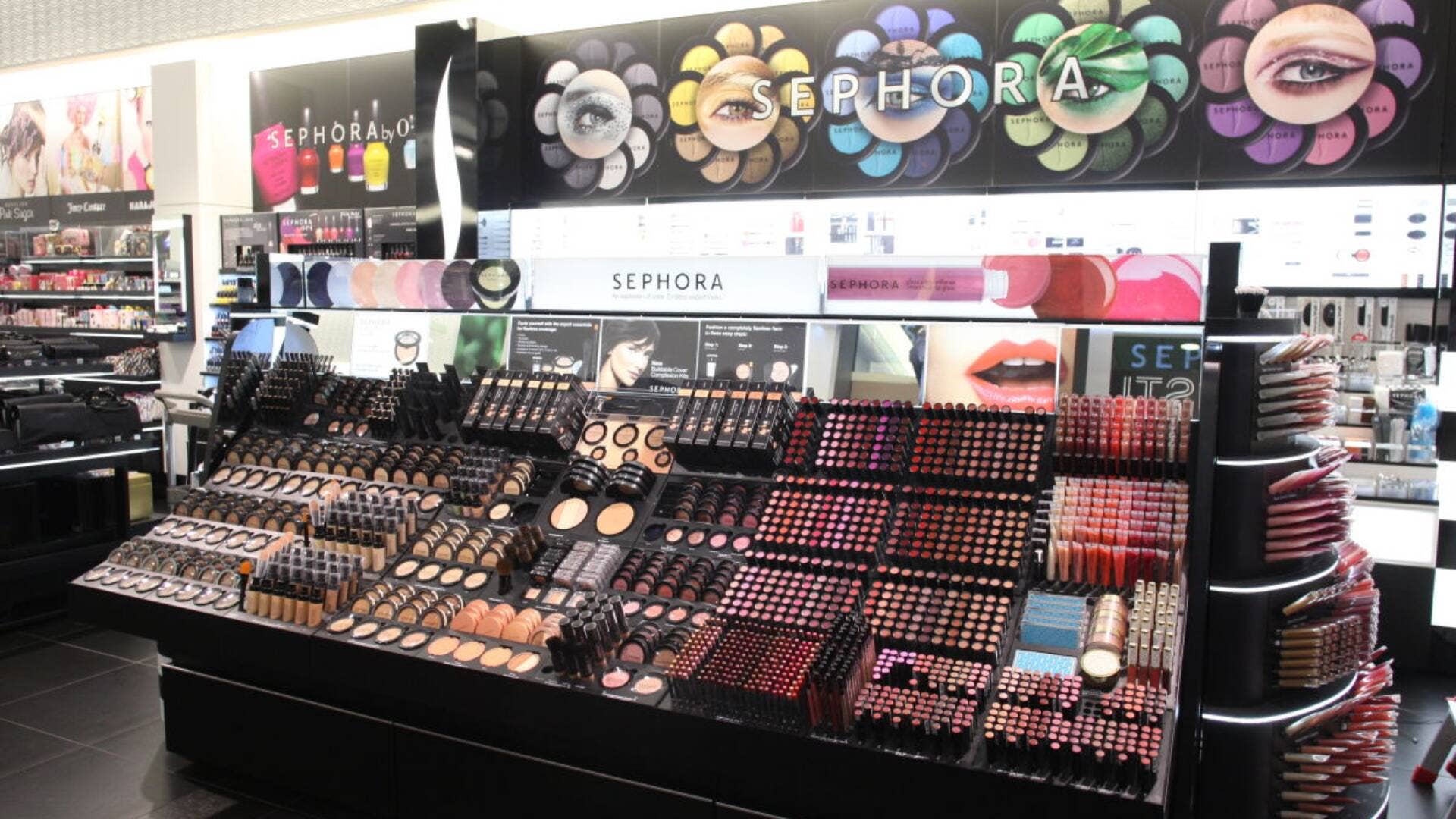 Sephora owner flags an unexpected shift in customer behavior - TheStreet