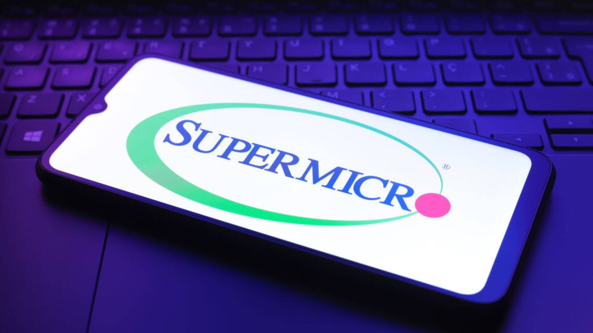 Super Micro sounds alarm on shocking problem - TheStreet
