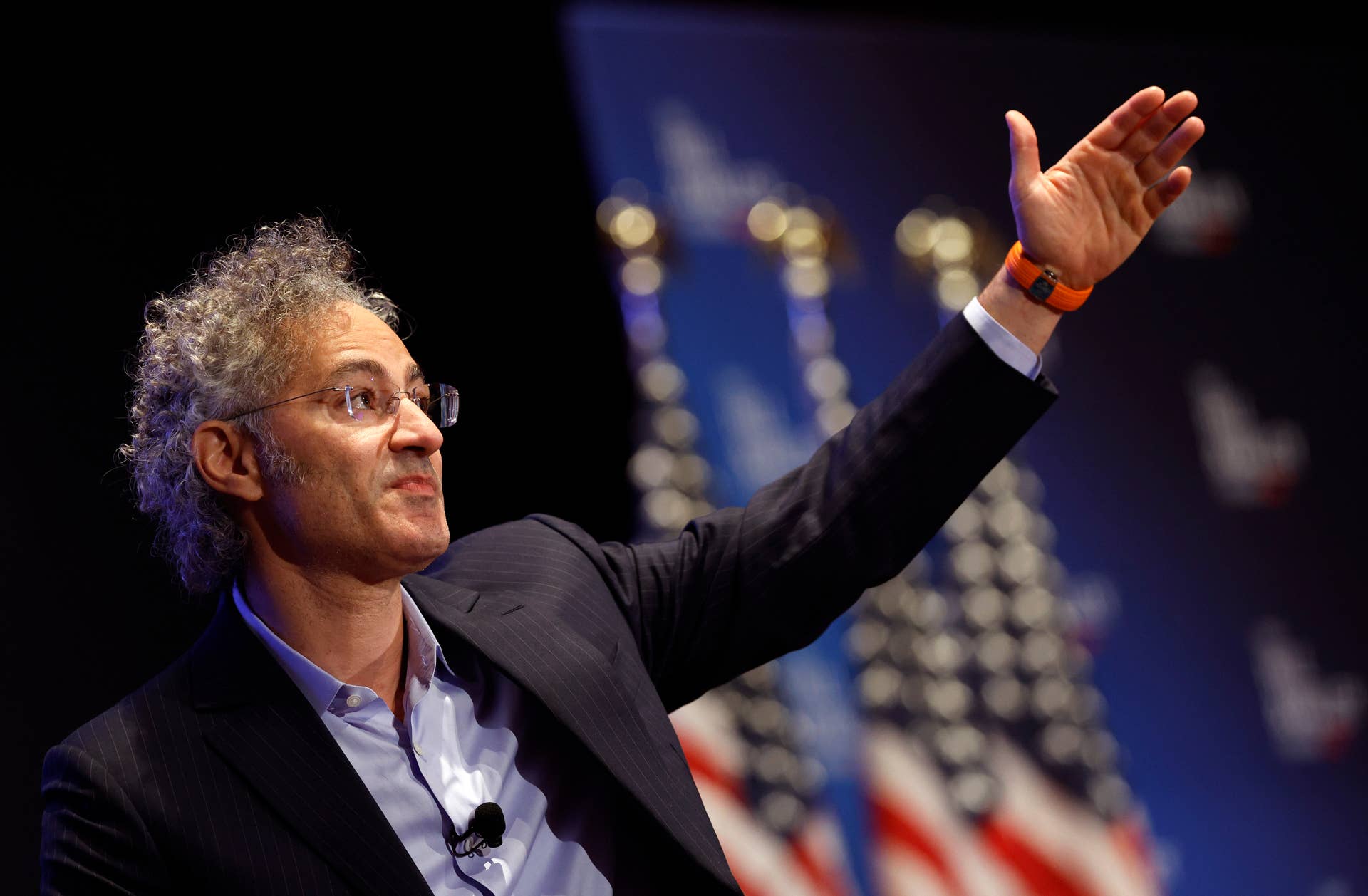 Palantir's biggest bull drops stock update after CEO joins Trump for ...
