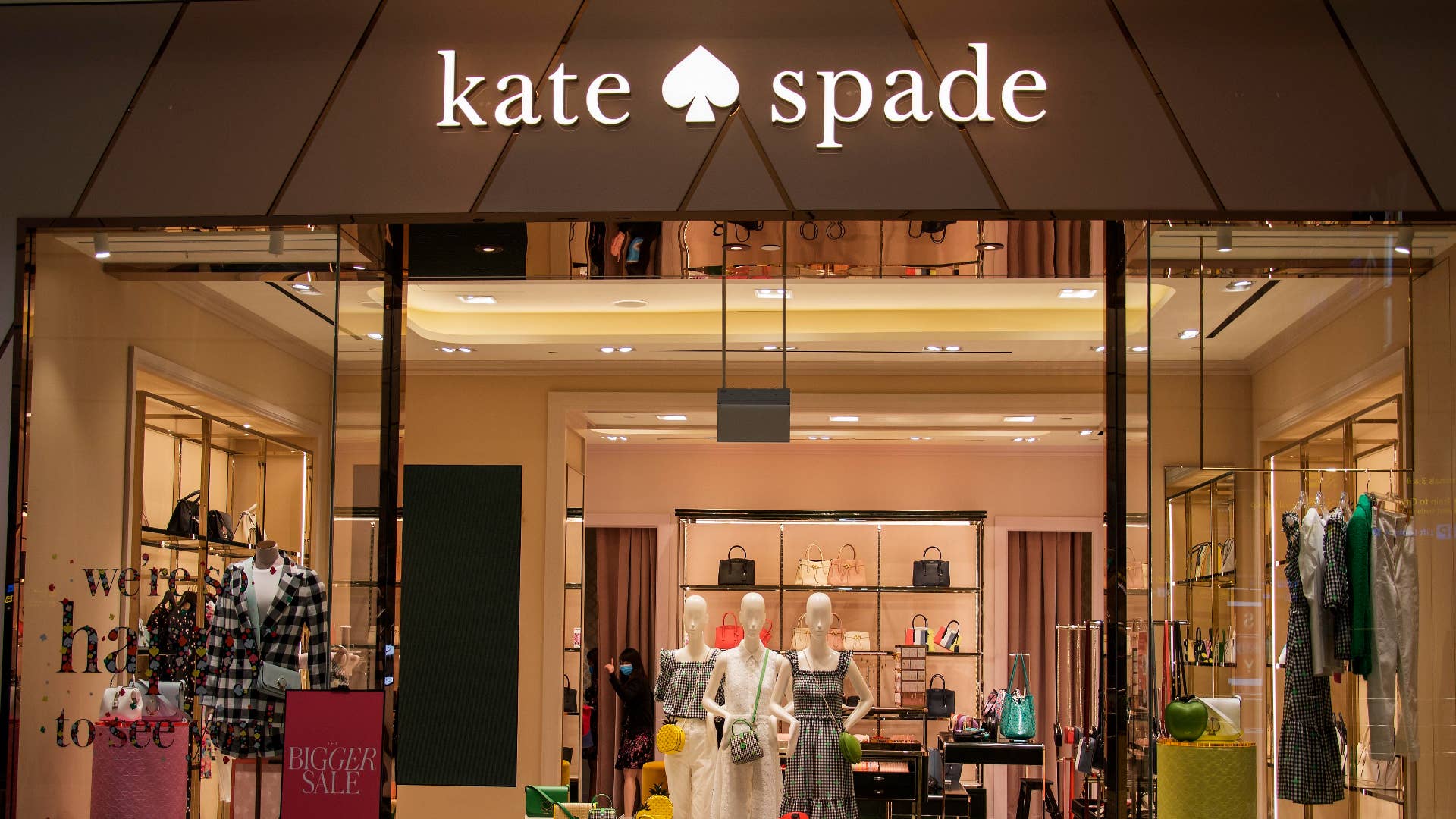 Kate Spade Outlet is selling a $219 floral handbag for $68 - TheStreet