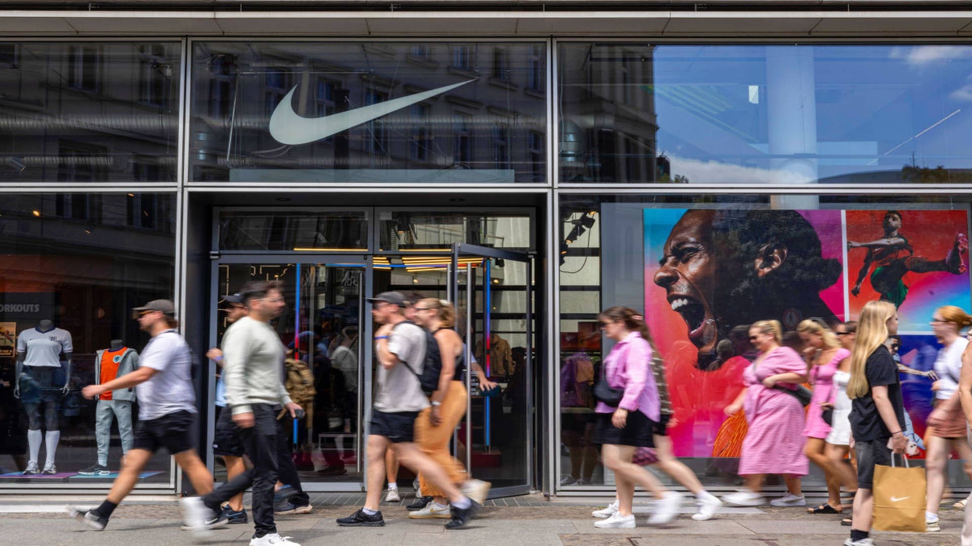 Nike delivers harsh news to employees amid major business shifts ...