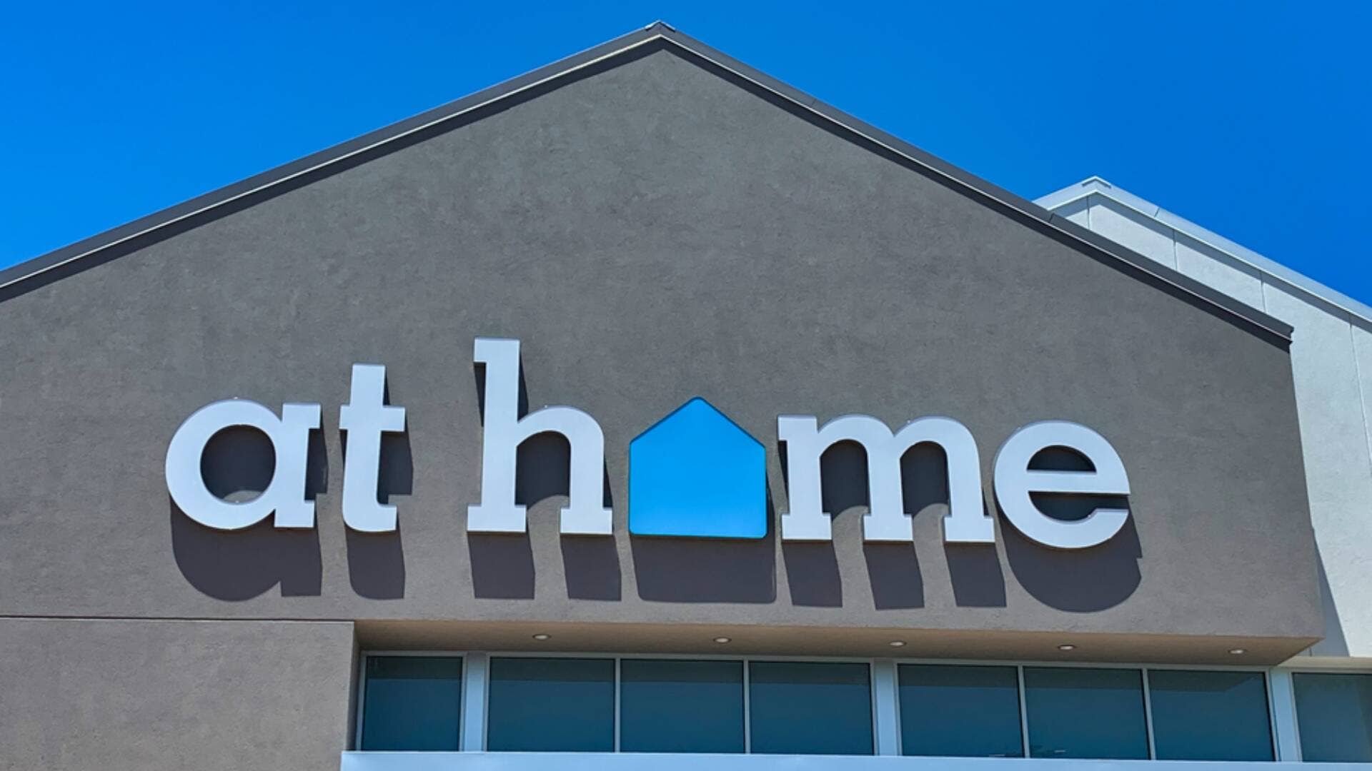 Major bankrupt home retailer closing 26 stores, list revealed - TheStreet