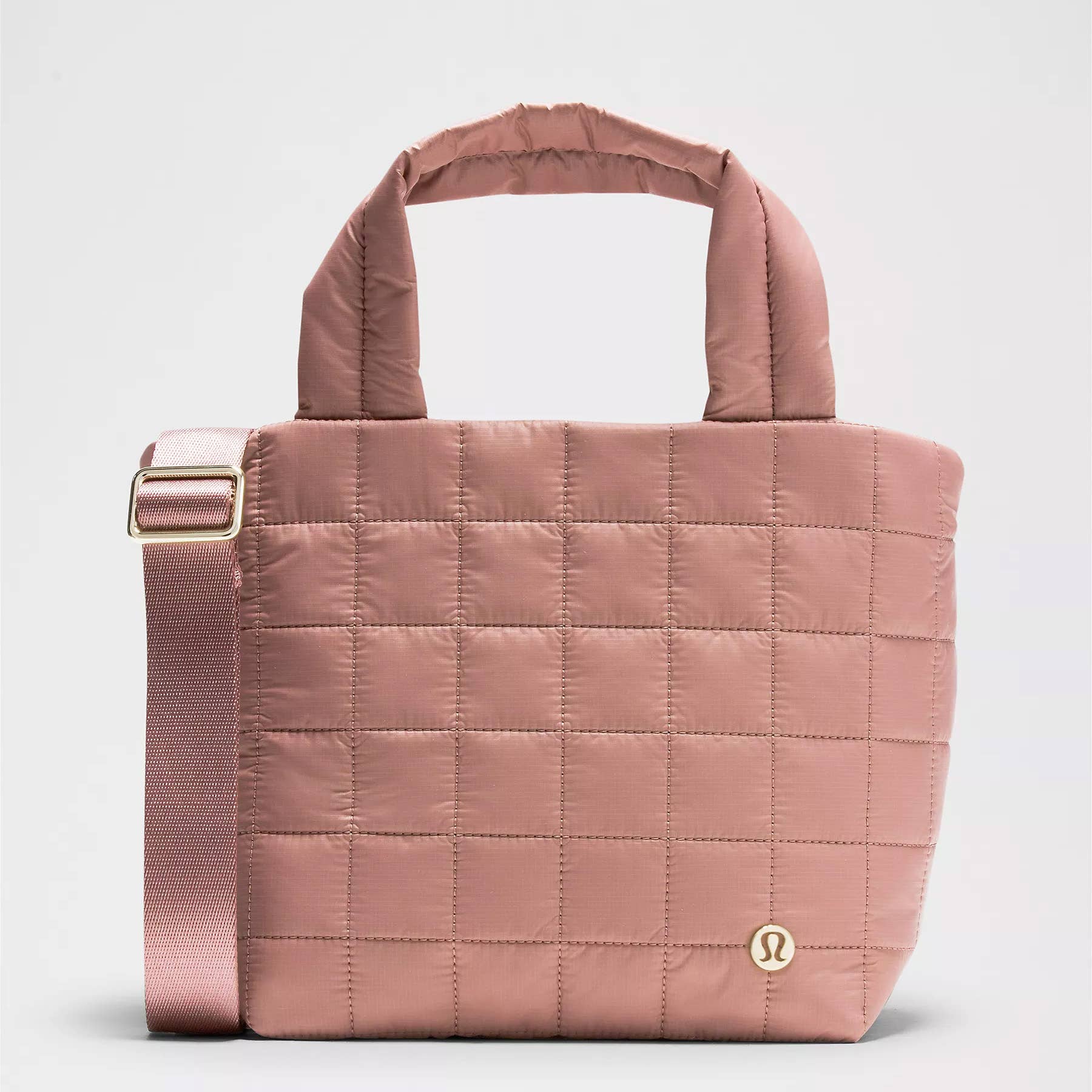 Lululemon is selling a $98 tote bag for only $54 - TheStreet