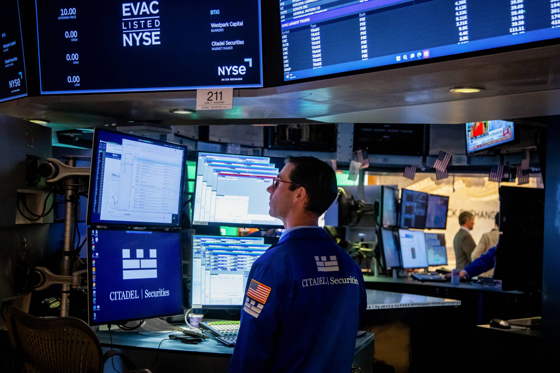 Sea, Cardinal Health, Circle, On Holding: Here are the stocks moving ...