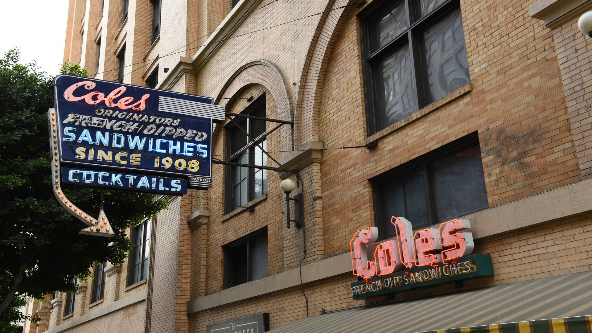 Restaurant that invented beloved sandwich closing after 117 years ...