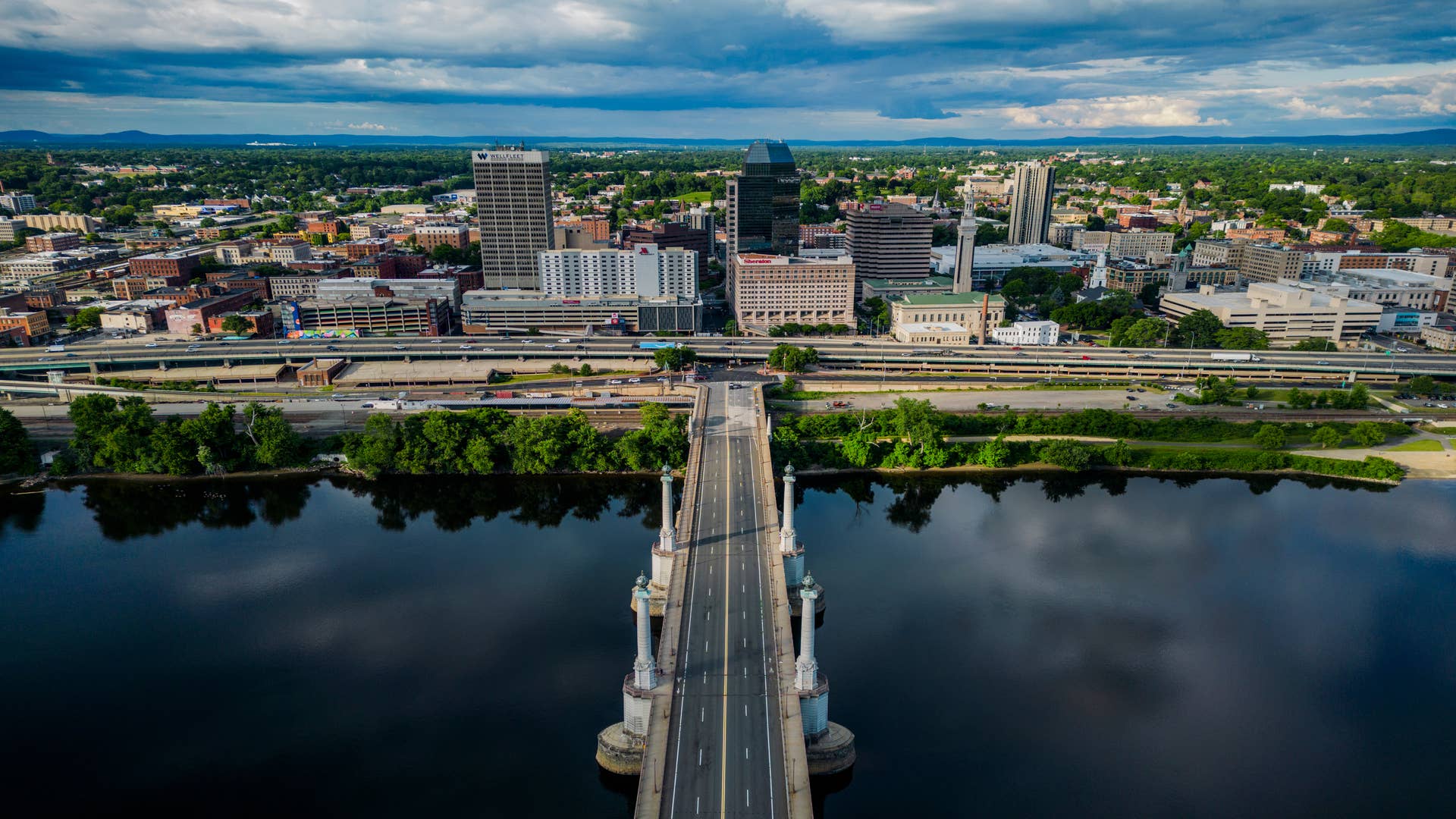 A New England city was just named the hottest US housing market again ...