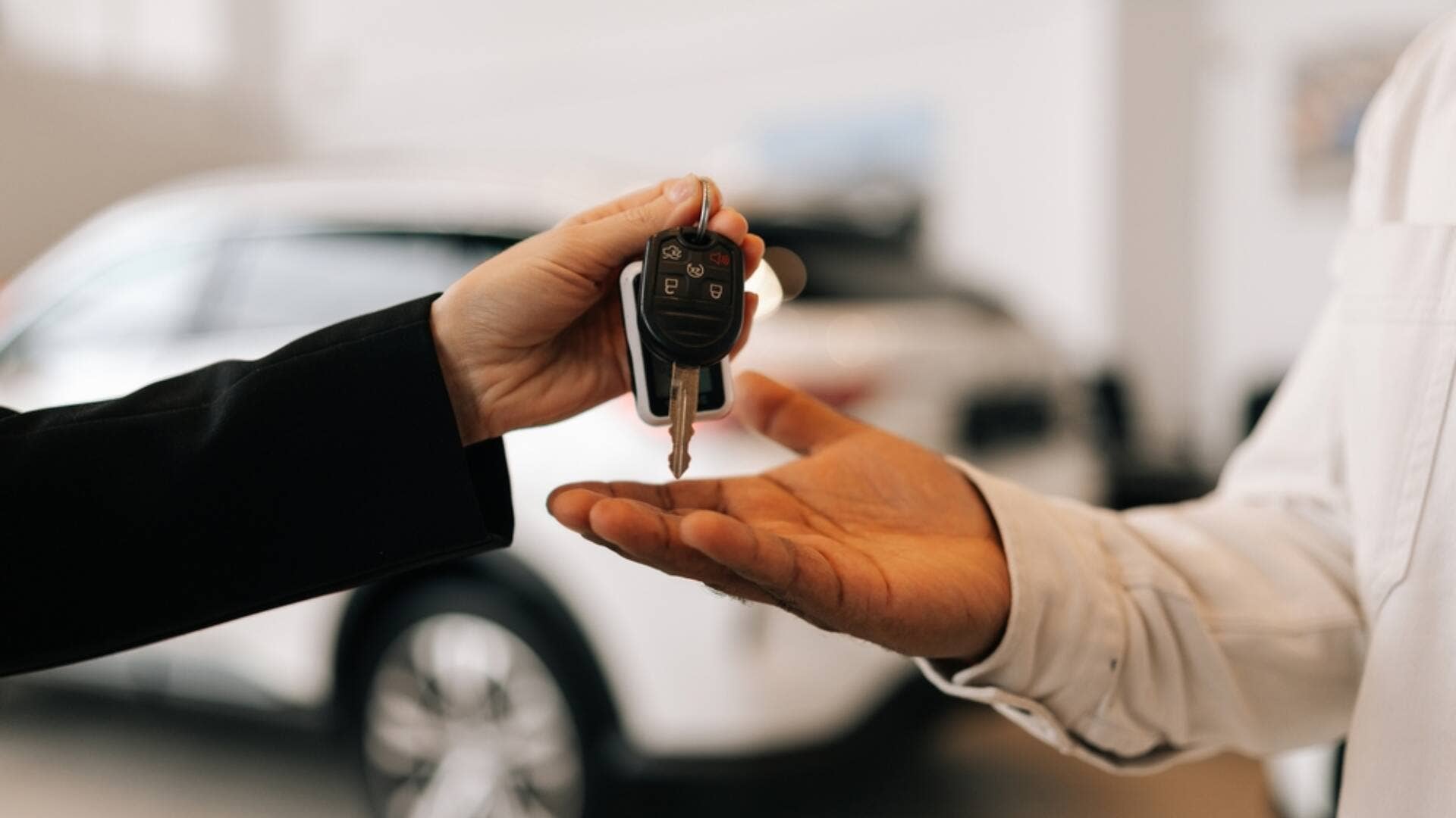 Dave Ramsey has blunt words on buying a car now - TheStreet