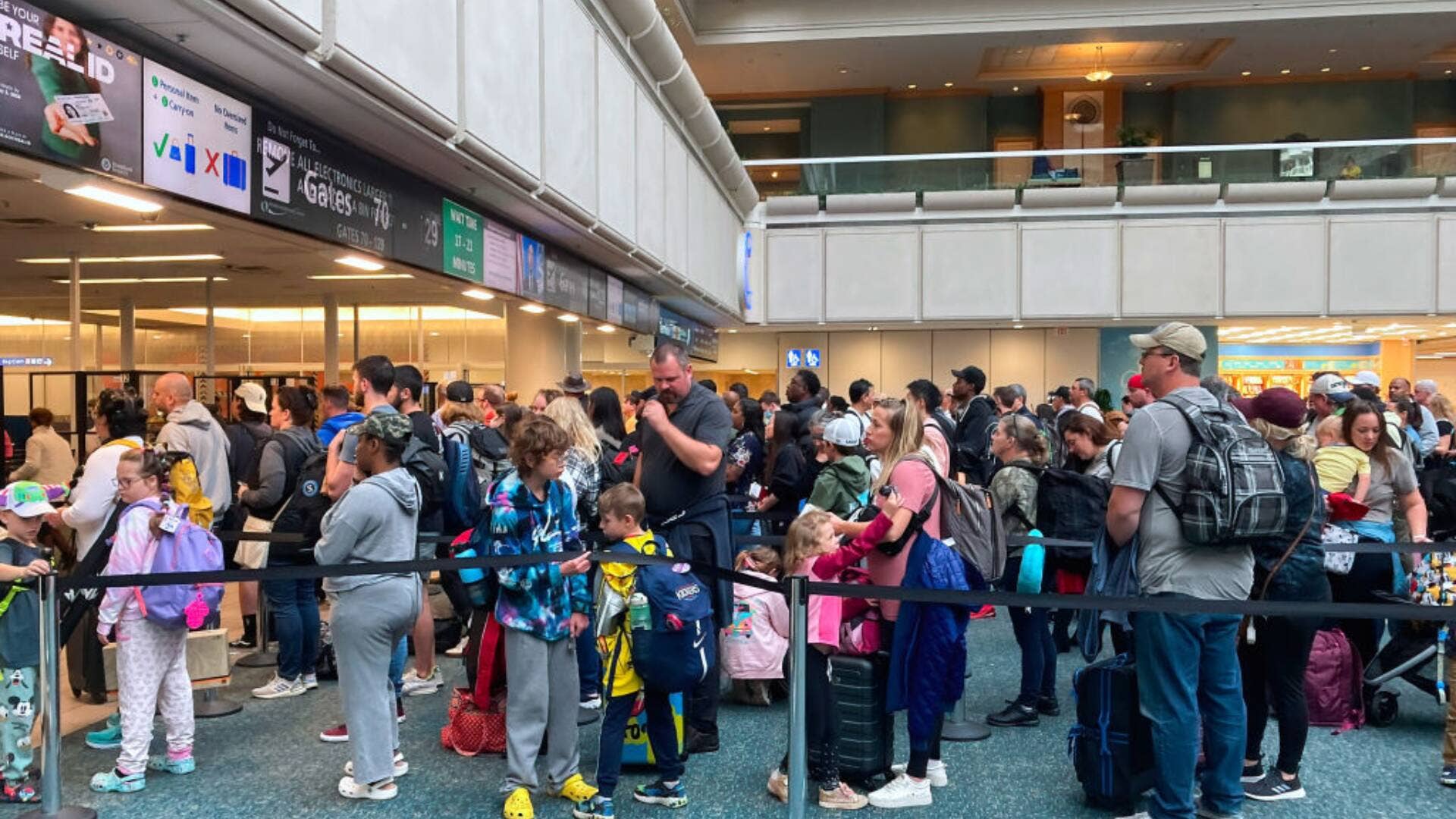 TSA union leader warns Americans about new security risks - TheStreet