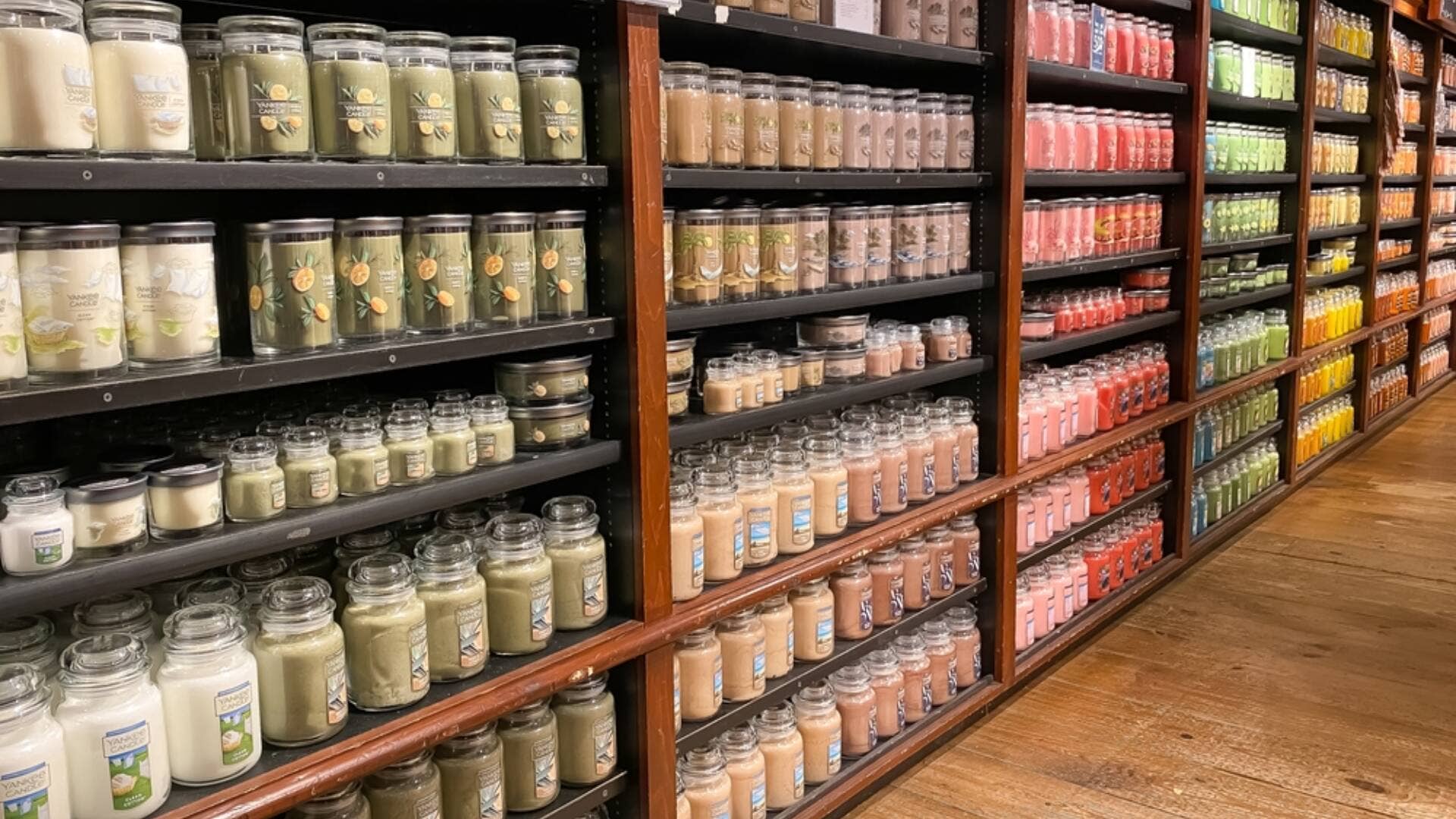 55-year-old iconic candle company closing stores, layoffs pending ...