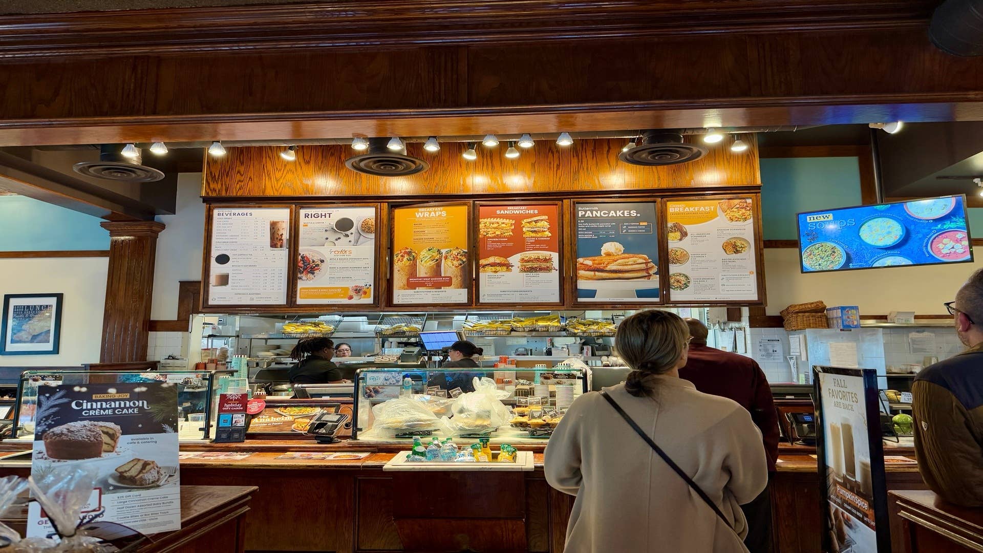 Starbucks rival overhauls shops seeking comeback after bankruptcy ...