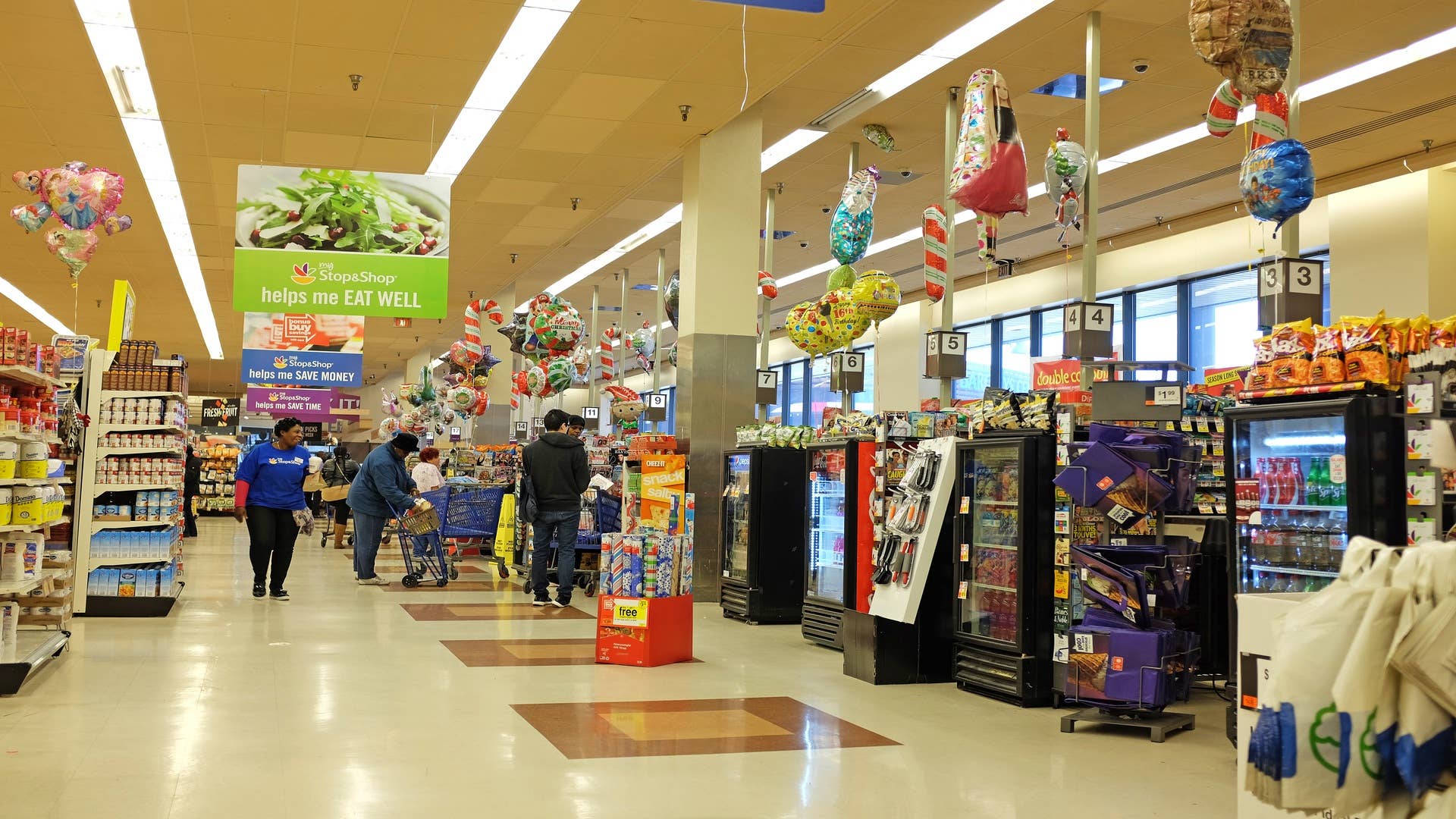111-year-old grocery store chain announces major closures in 4 states ...